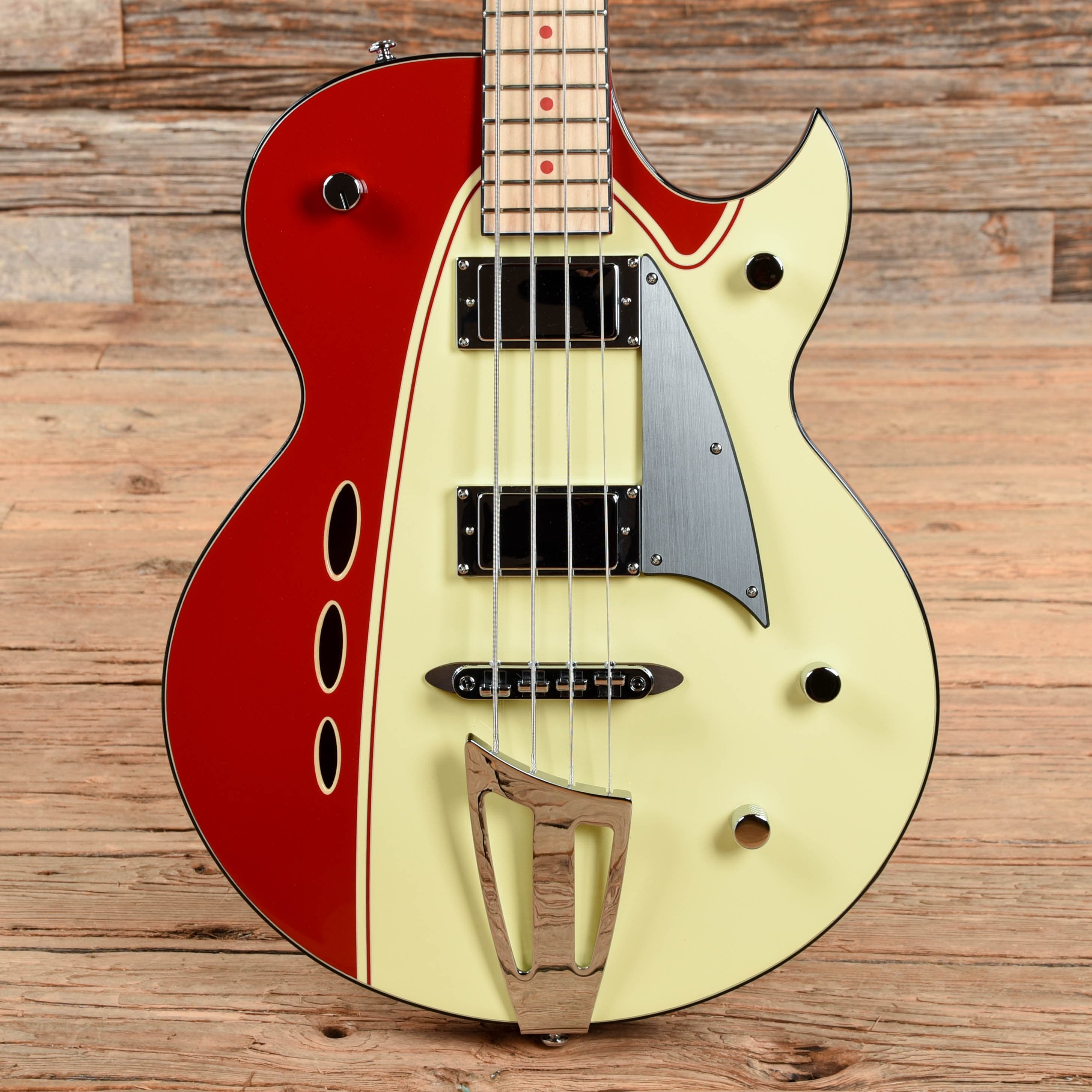 Eastwood Backlund Rockerbox Bass – Chicago Music Exchange