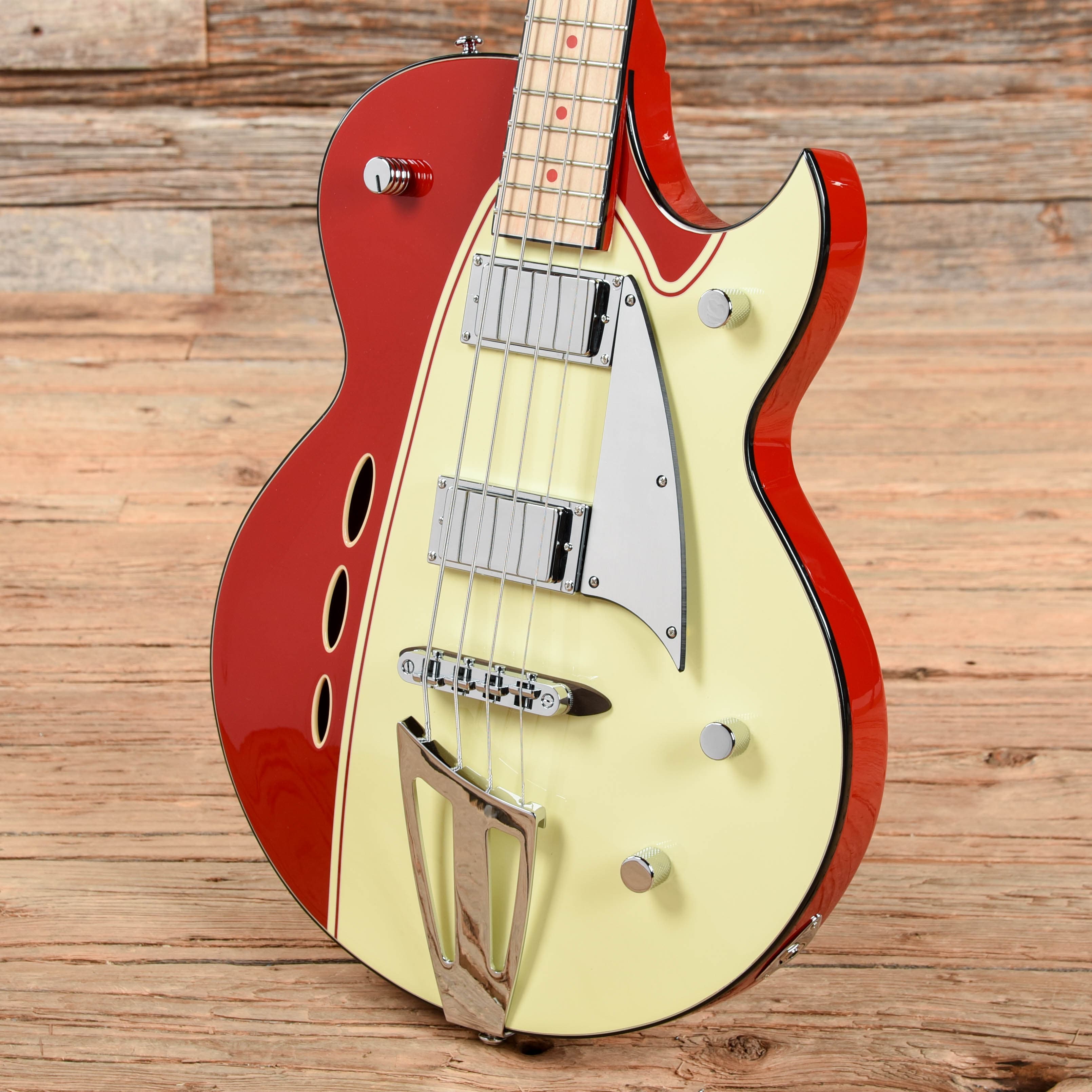 Eastwood Backlund Rockerbox Bass – Chicago Music Exchange