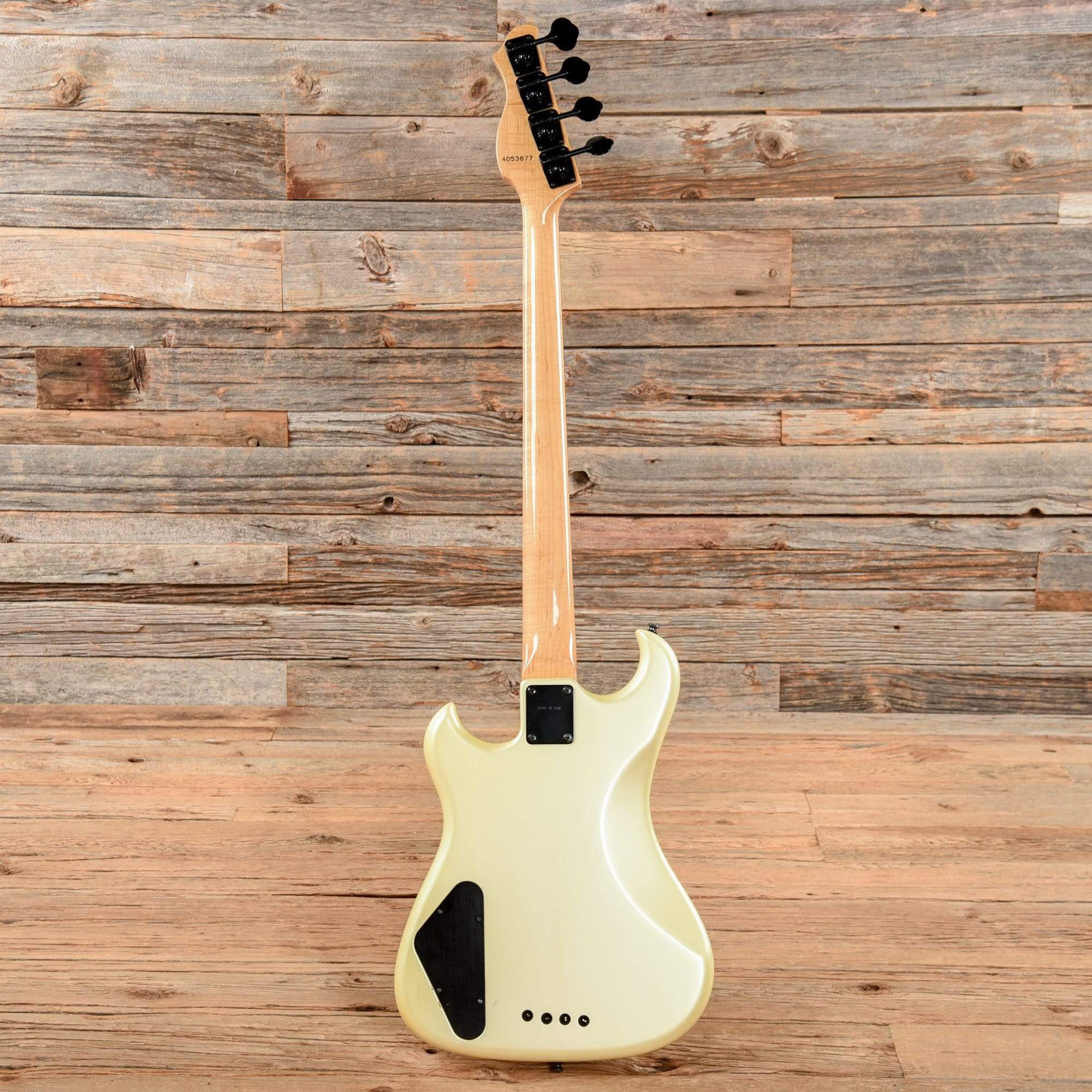 Electra Westone Phoenix Bass White 1984 – Chicago Music Exchange