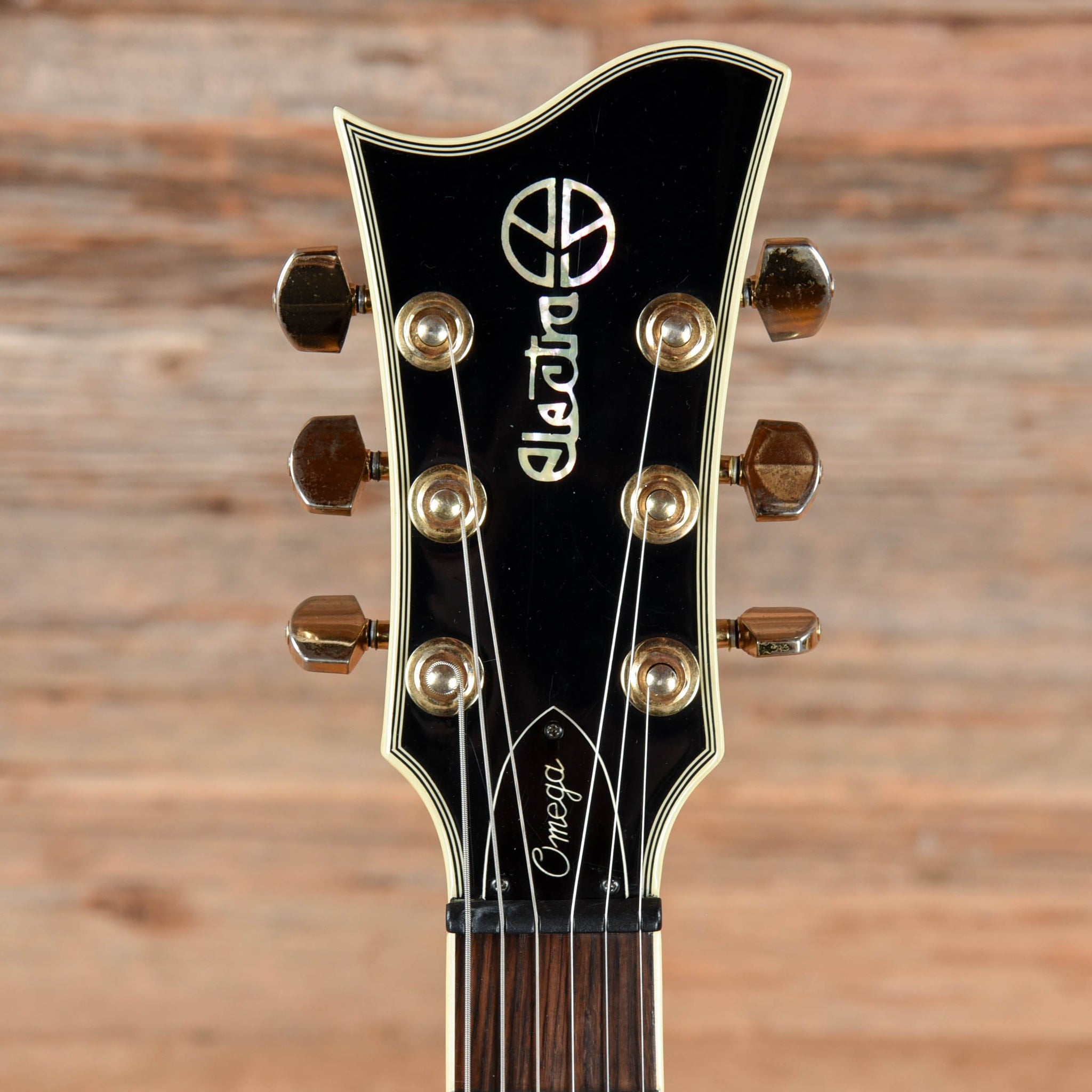 Electra X935 Endorser Black Burst 1982 – Chicago Music Exchange