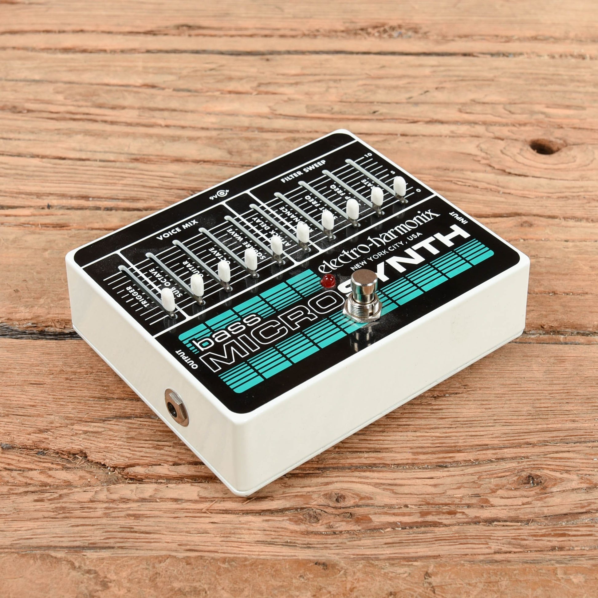 Electro-Harmonix Bass Micro Synth – Chicago Music Exchange