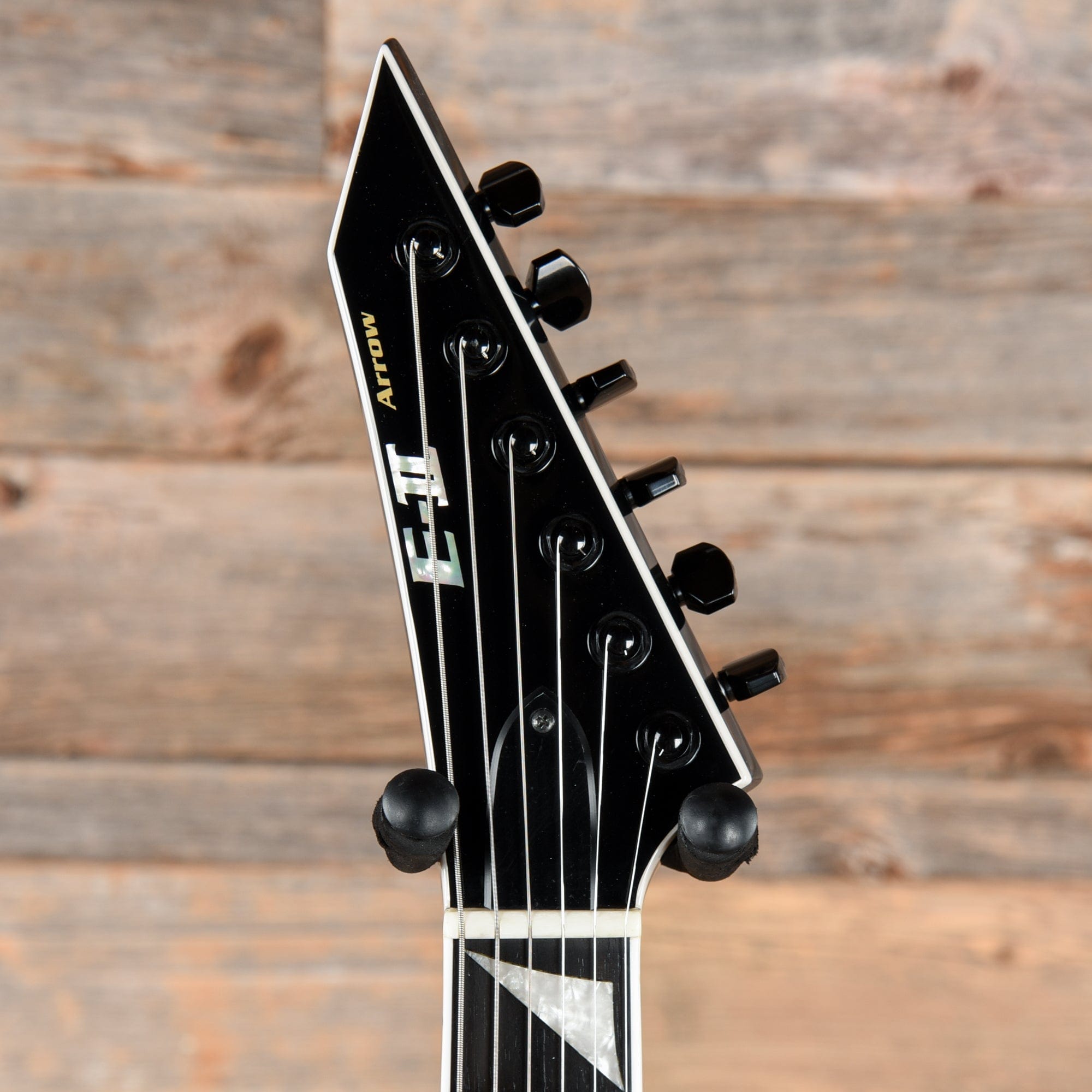 ESP E-II Arrow NT Black – Chicago Music Exchange