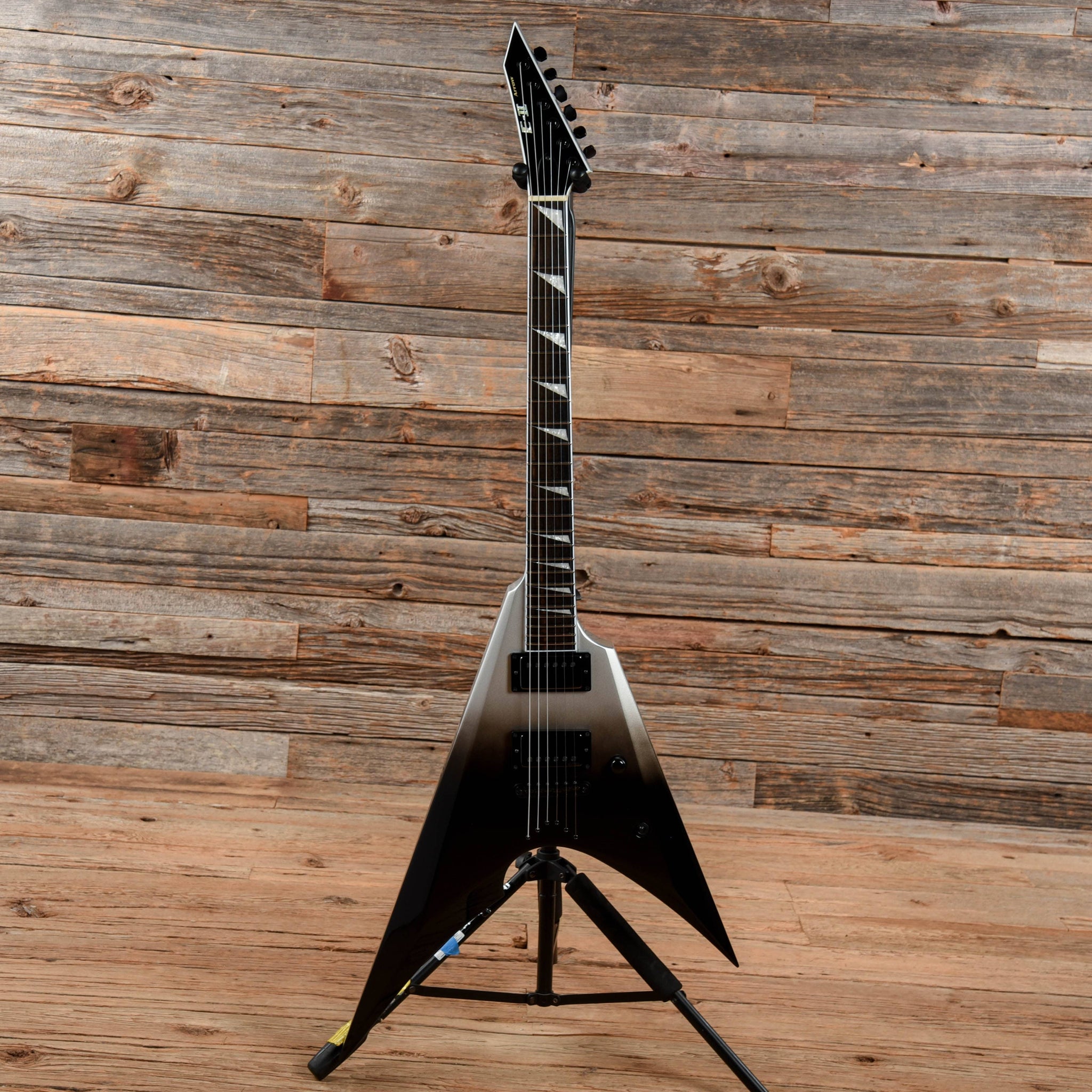 ESP E-II Arrow NT Silverburst – Chicago Music Exchange