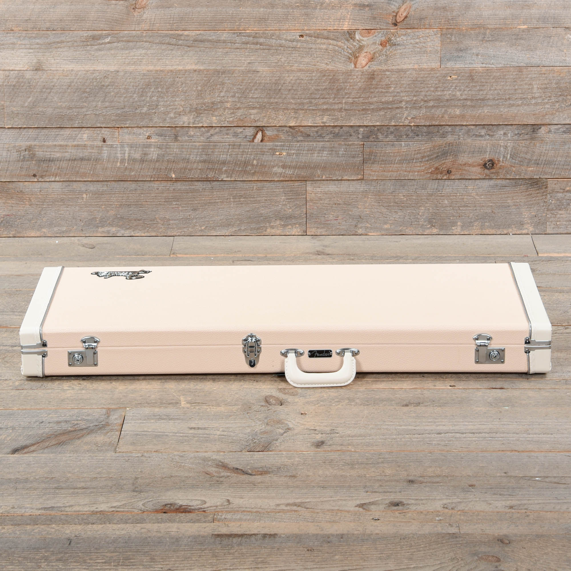 Fender Classic Series Hardshell Case Strat/Tele Shell Pink w/Cream Int ...