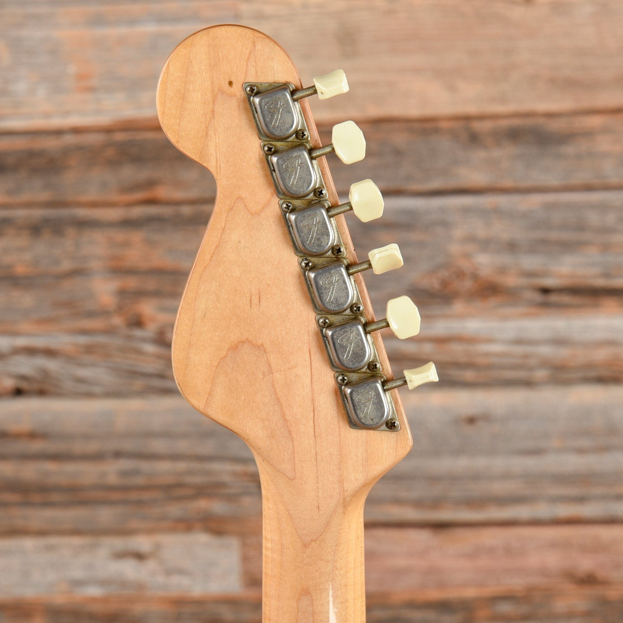 Fender Redondo Natural 1969 – Chicago Music Exchange