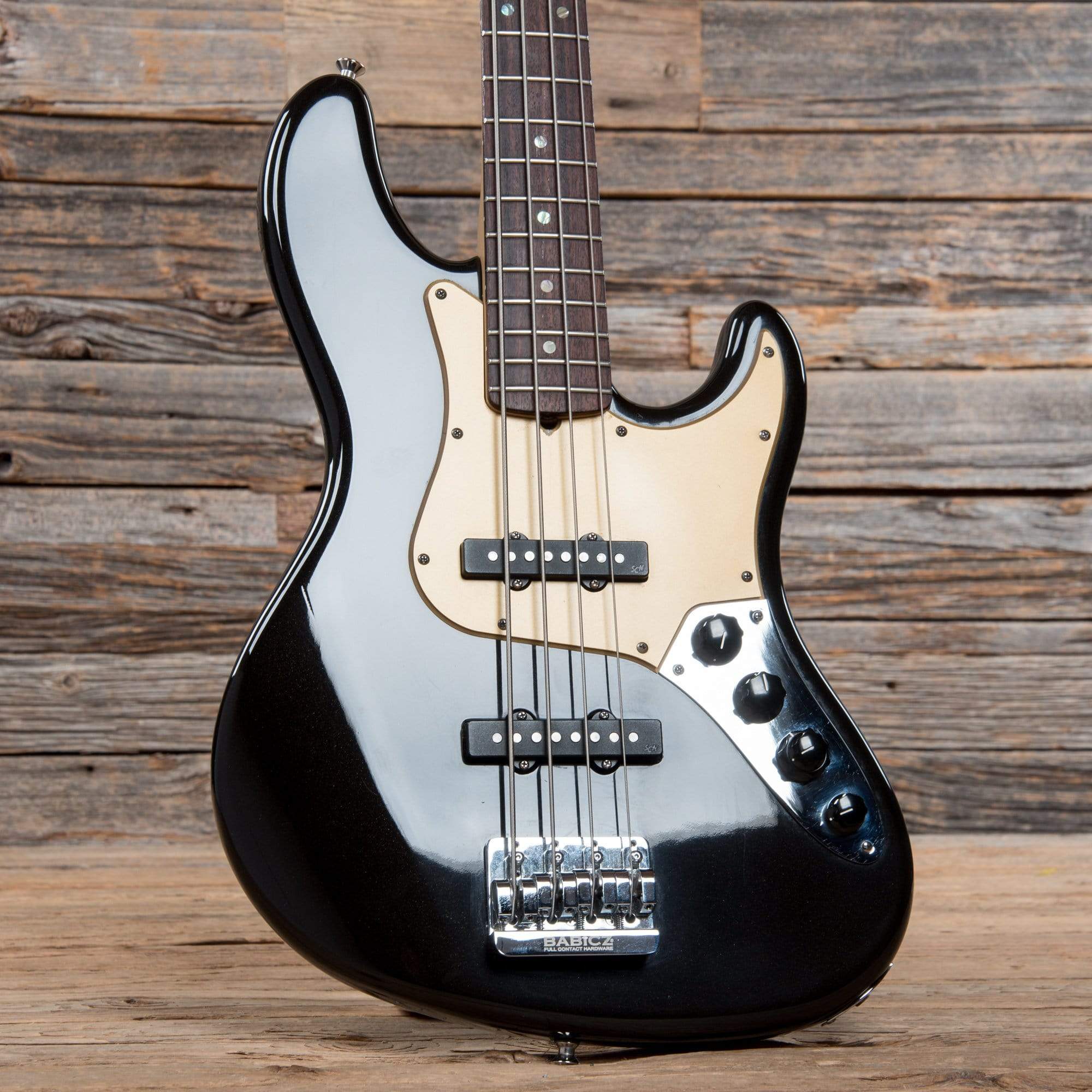 Fender American Deluxe Jazz Bass Montego Black 2007 – Chicago Music ...