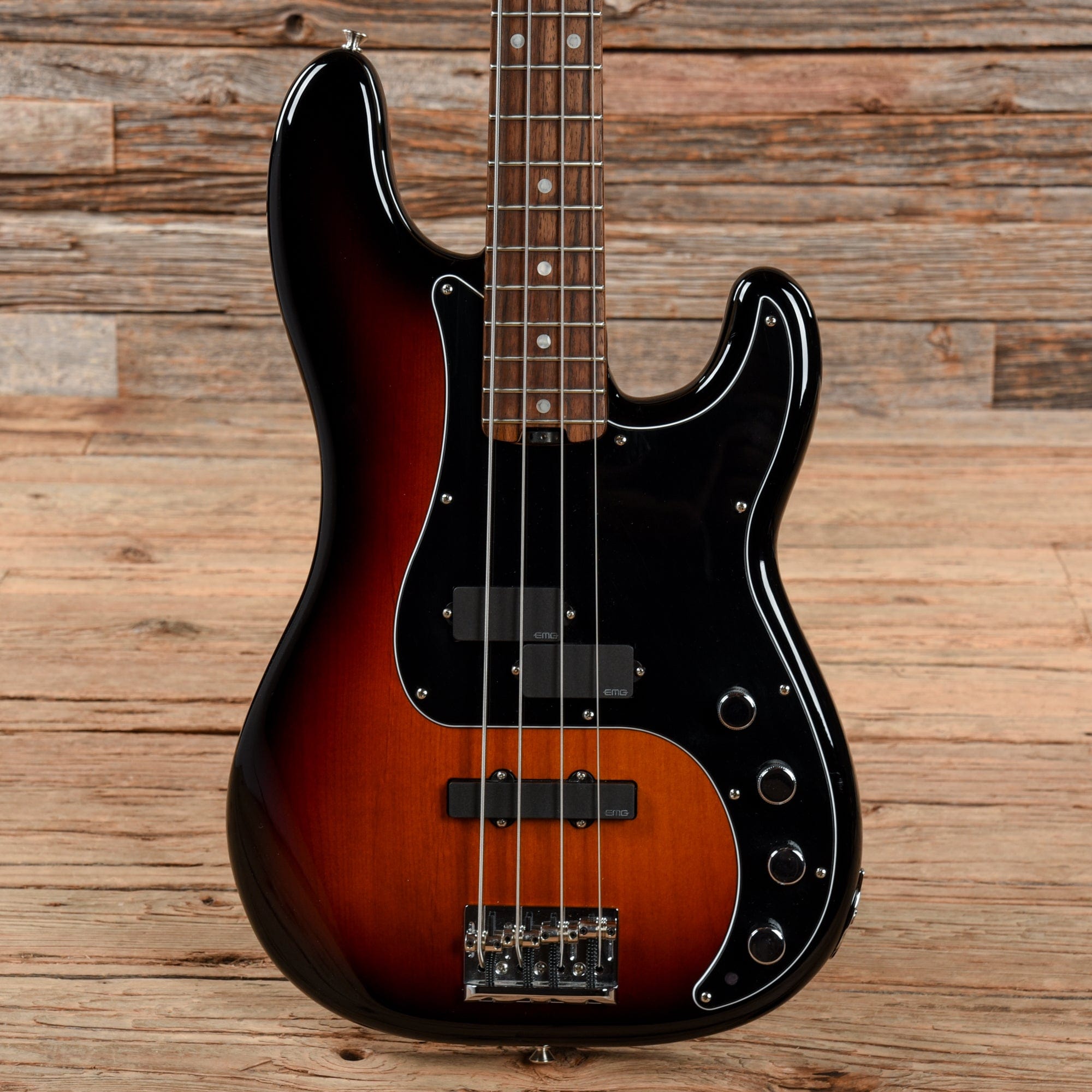 Fender American Elite Precision Bass Sunburst 2016 – Chicago Music Exchange