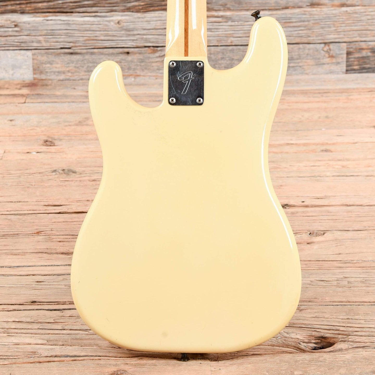 Fender Bullet Bass Deluxe Olympic White 1982 – Chicago Music Exchange