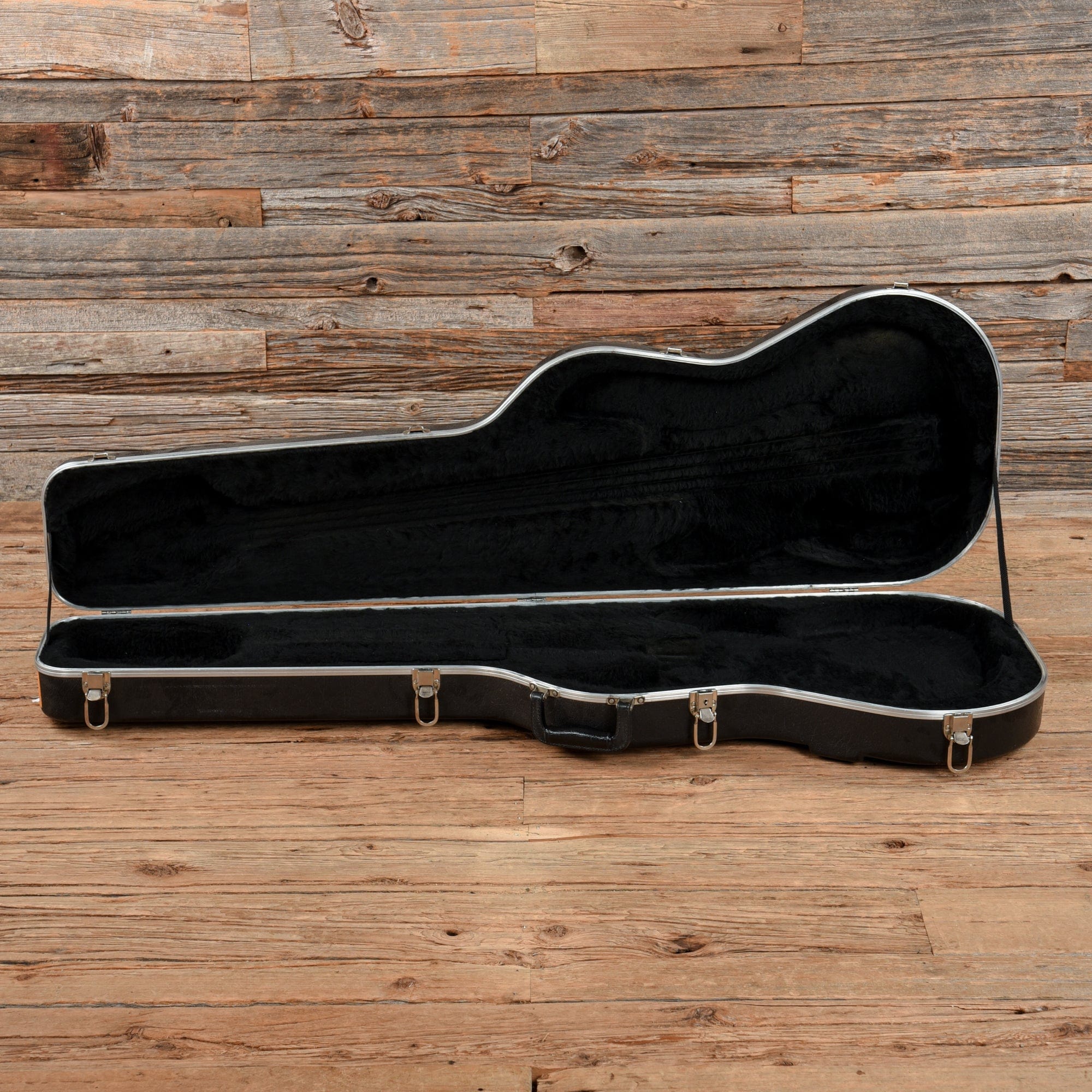 Fender Bullet Bass Deluxe Purple Refin 1982 – Chicago Music Exchange