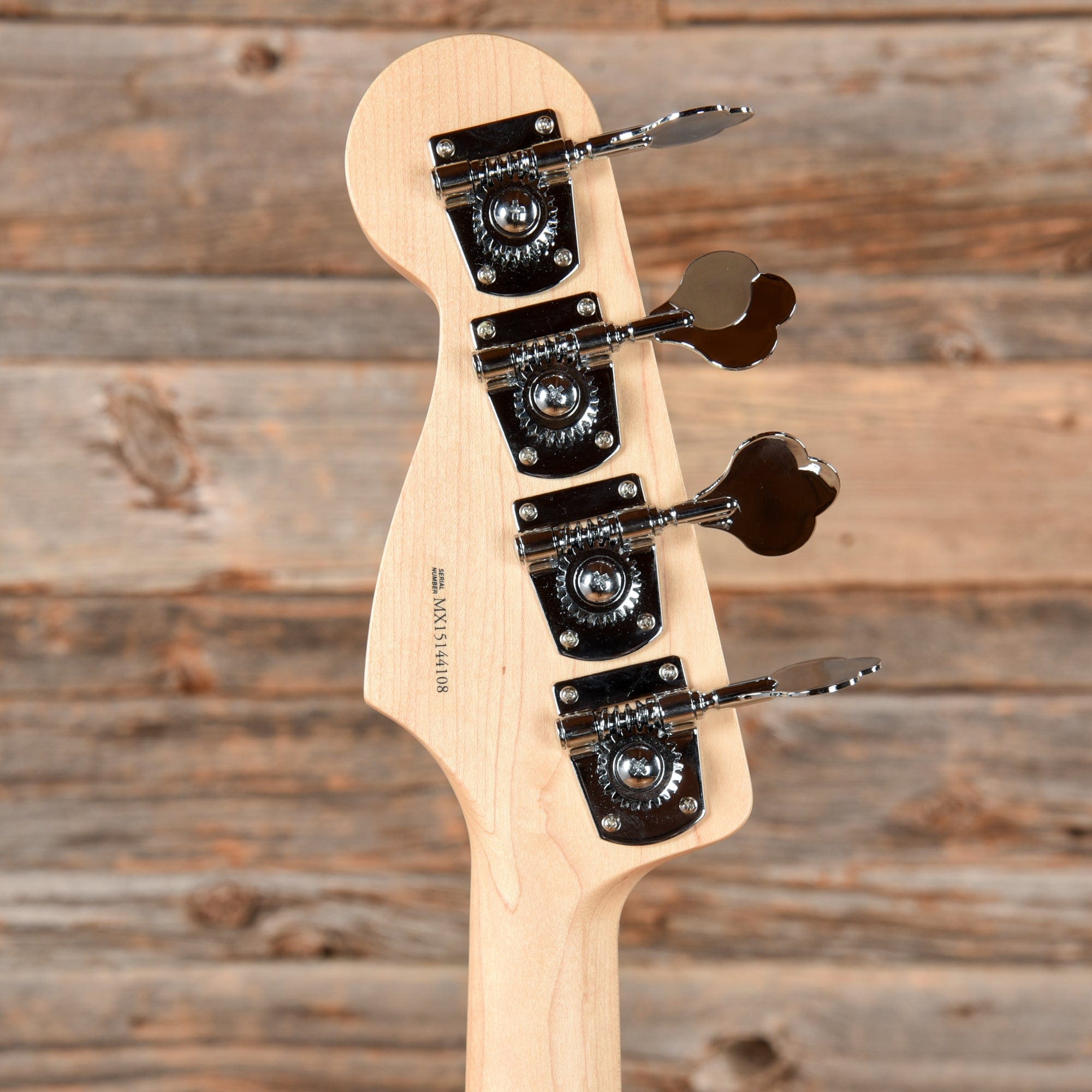 Fender Deluxe Active Jazz Bass 2016 – Chicago Music Exchange