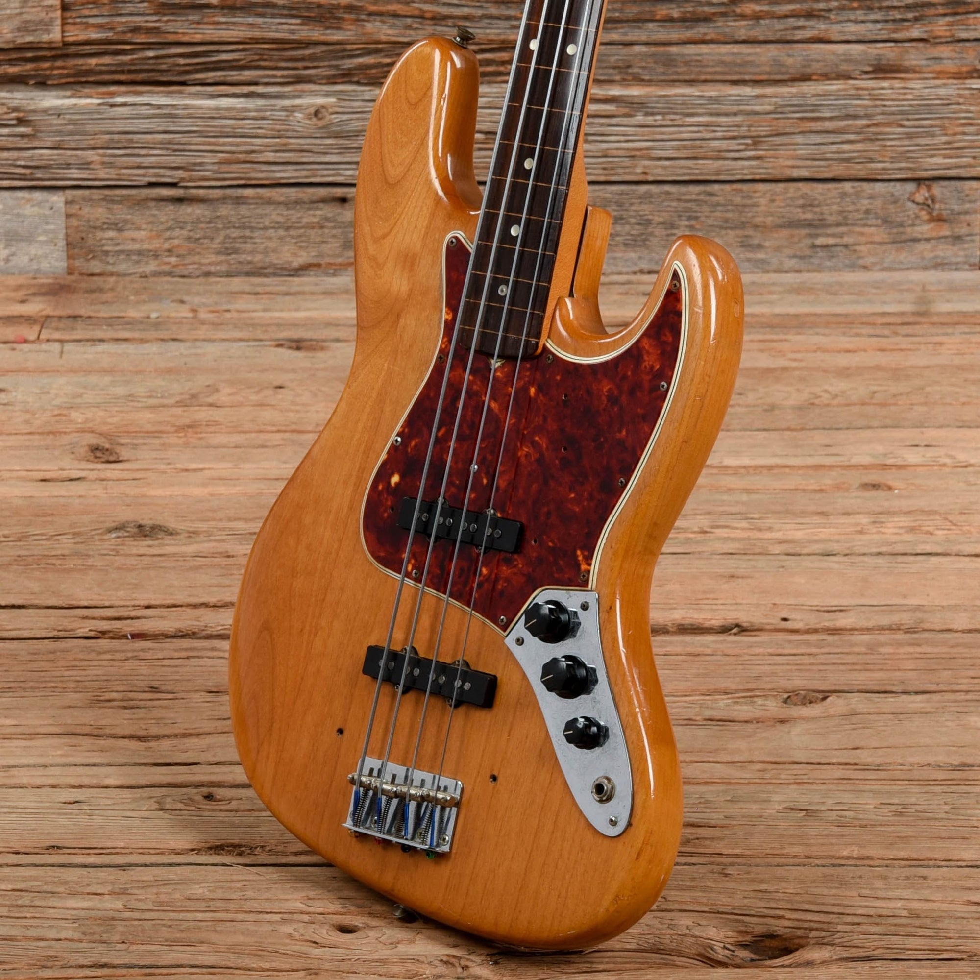 Fender Jazz Bass Natural 1965 – Chicago Music Exchange
