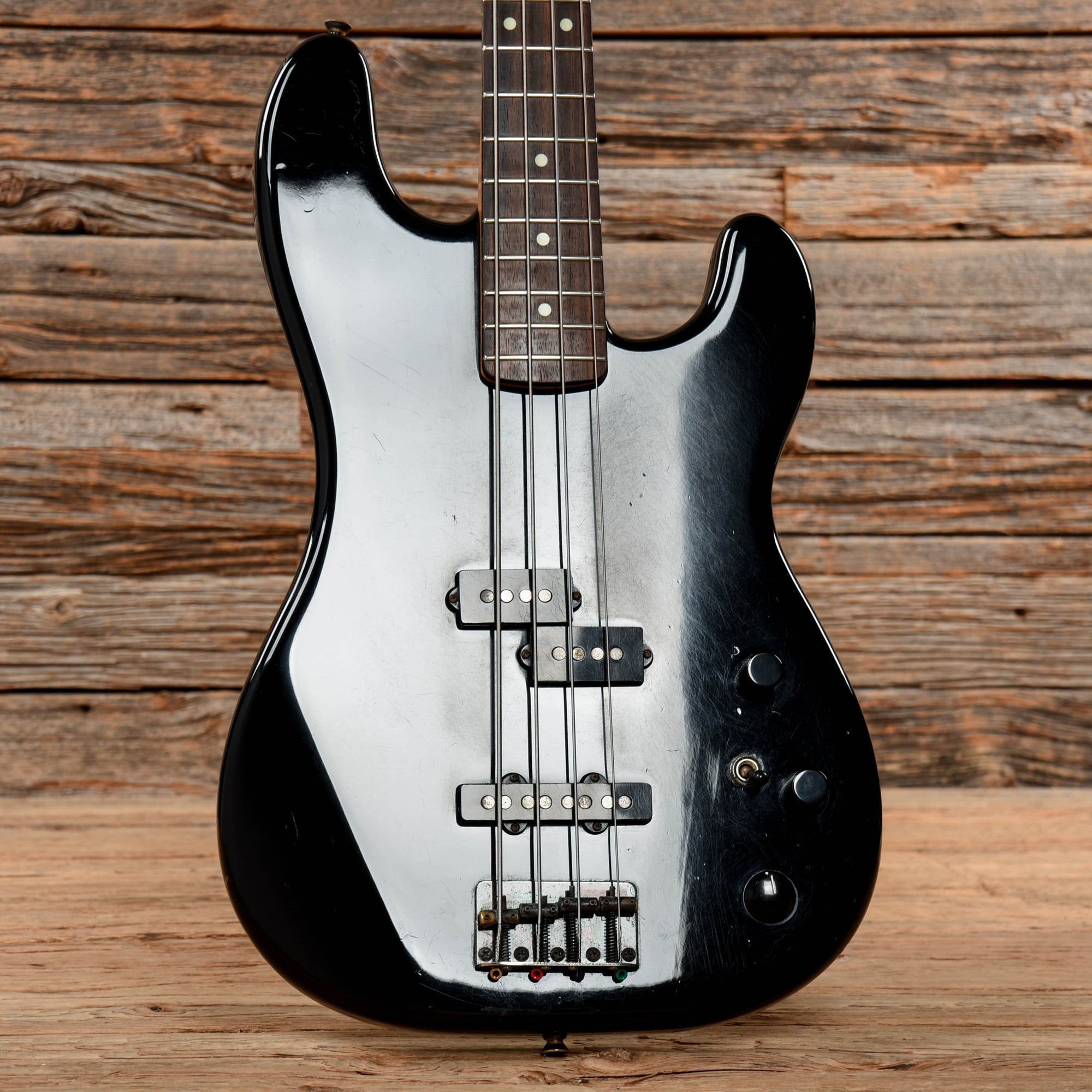 Fender Jazz Bass Special Black 1986 – Chicago Music Exchange