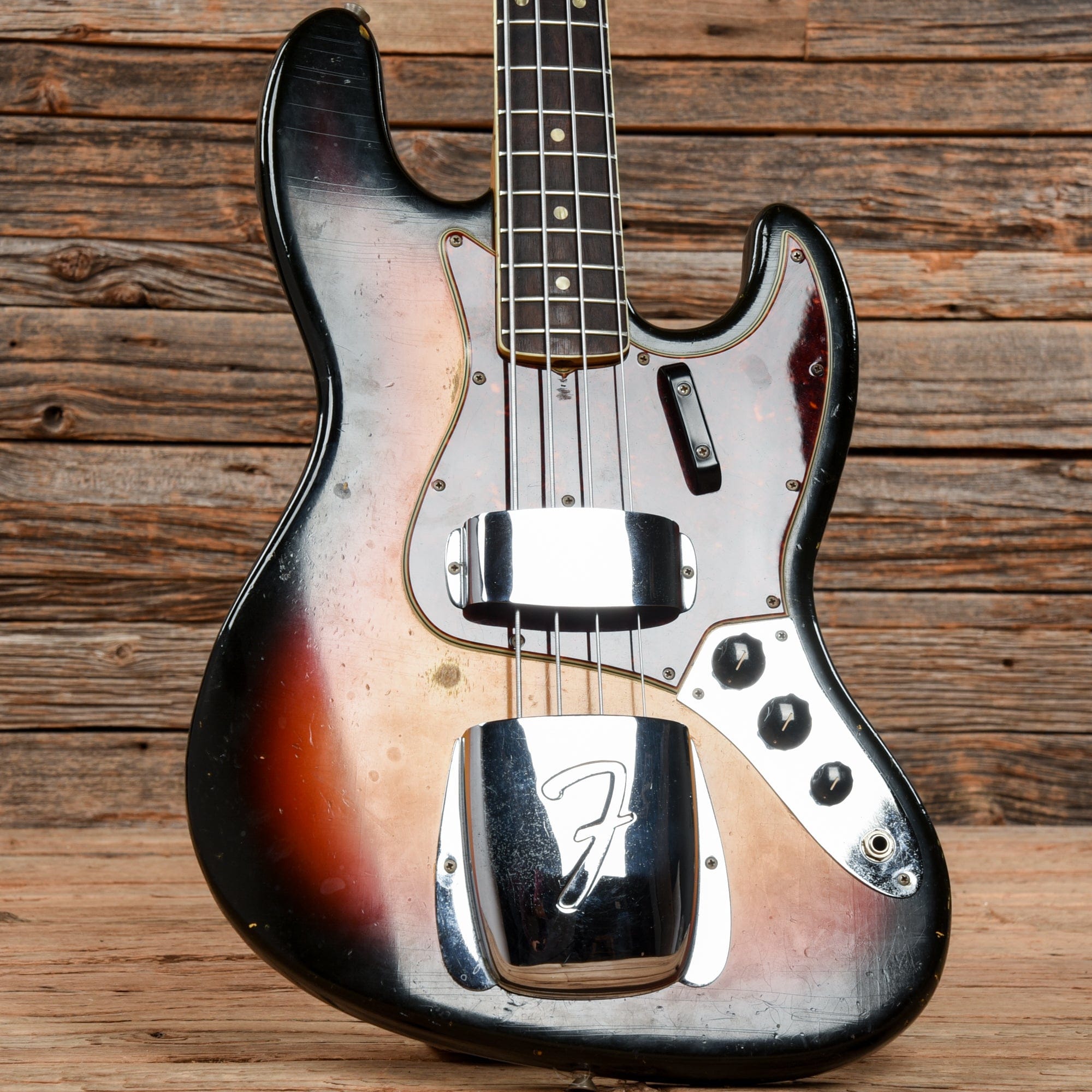 Fender Jazz Bass Sunburst 1966 – Chicago Music Exchange