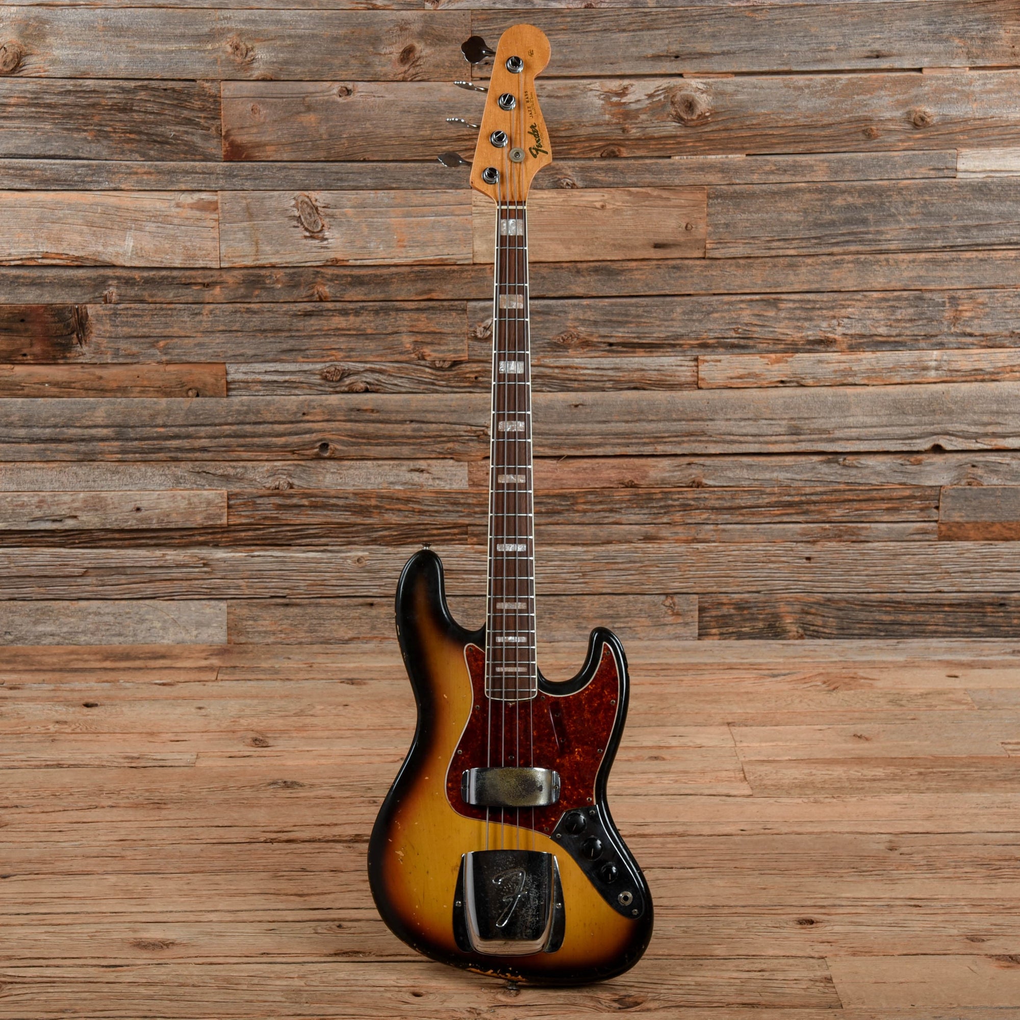 Fender Jazz Bass Sunburst 1969 – Chicago Music Exchange
