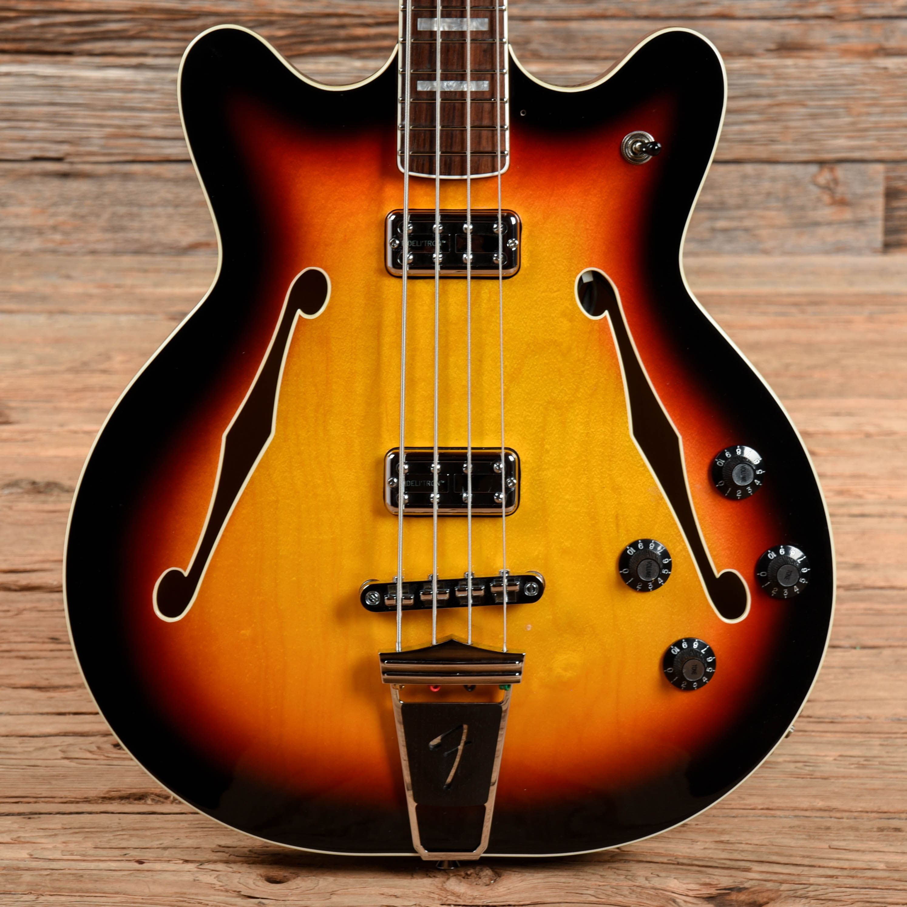 Fender Modern Player Coronado Bass II 3 Color Sunburst 2013 – Chicago ...
