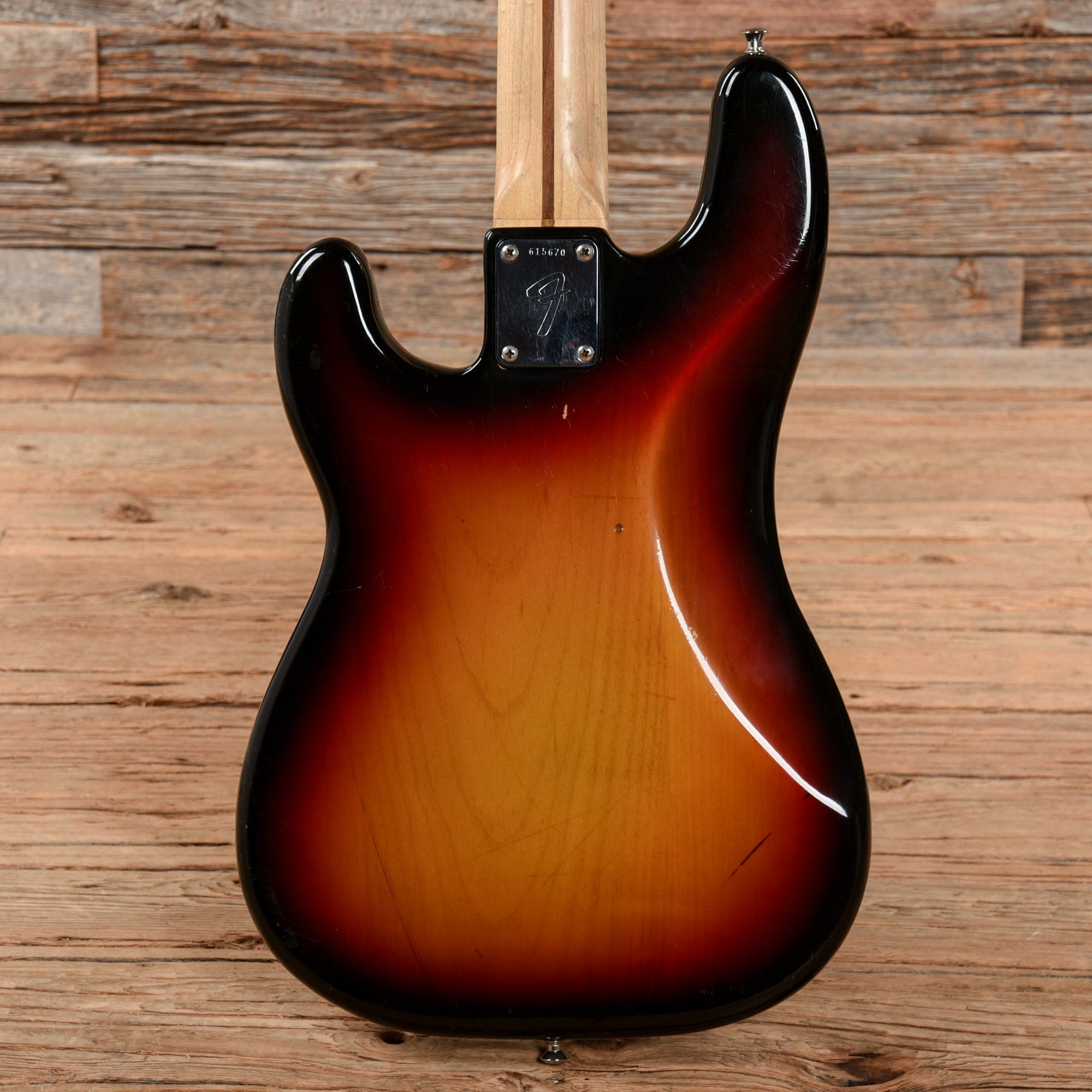 Fender Precision Bass 3-Color Sunburst 1975 – Chicago Music Exchange