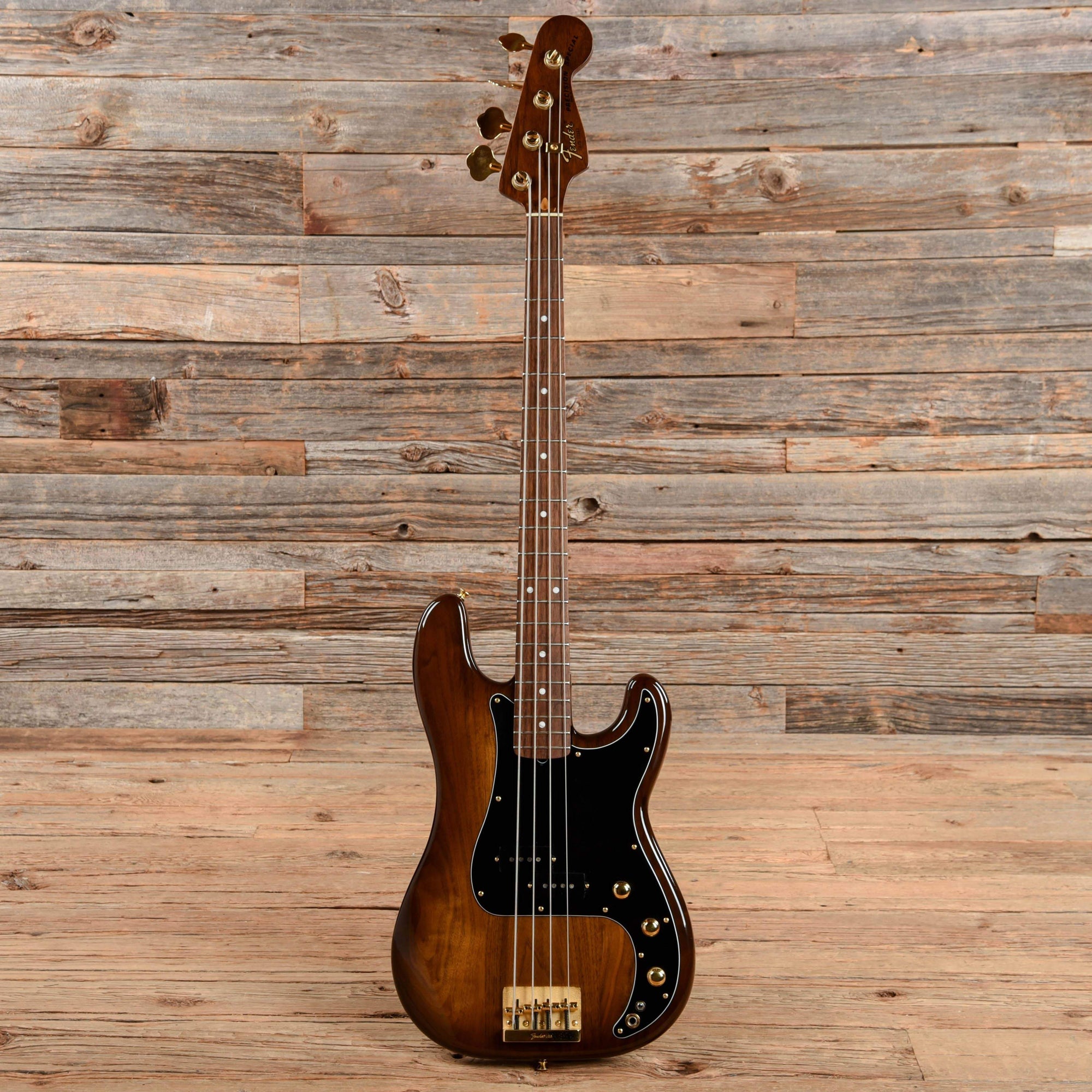 Fender Precision Bass Special Walnut 1982 – Chicago Music Exchange
