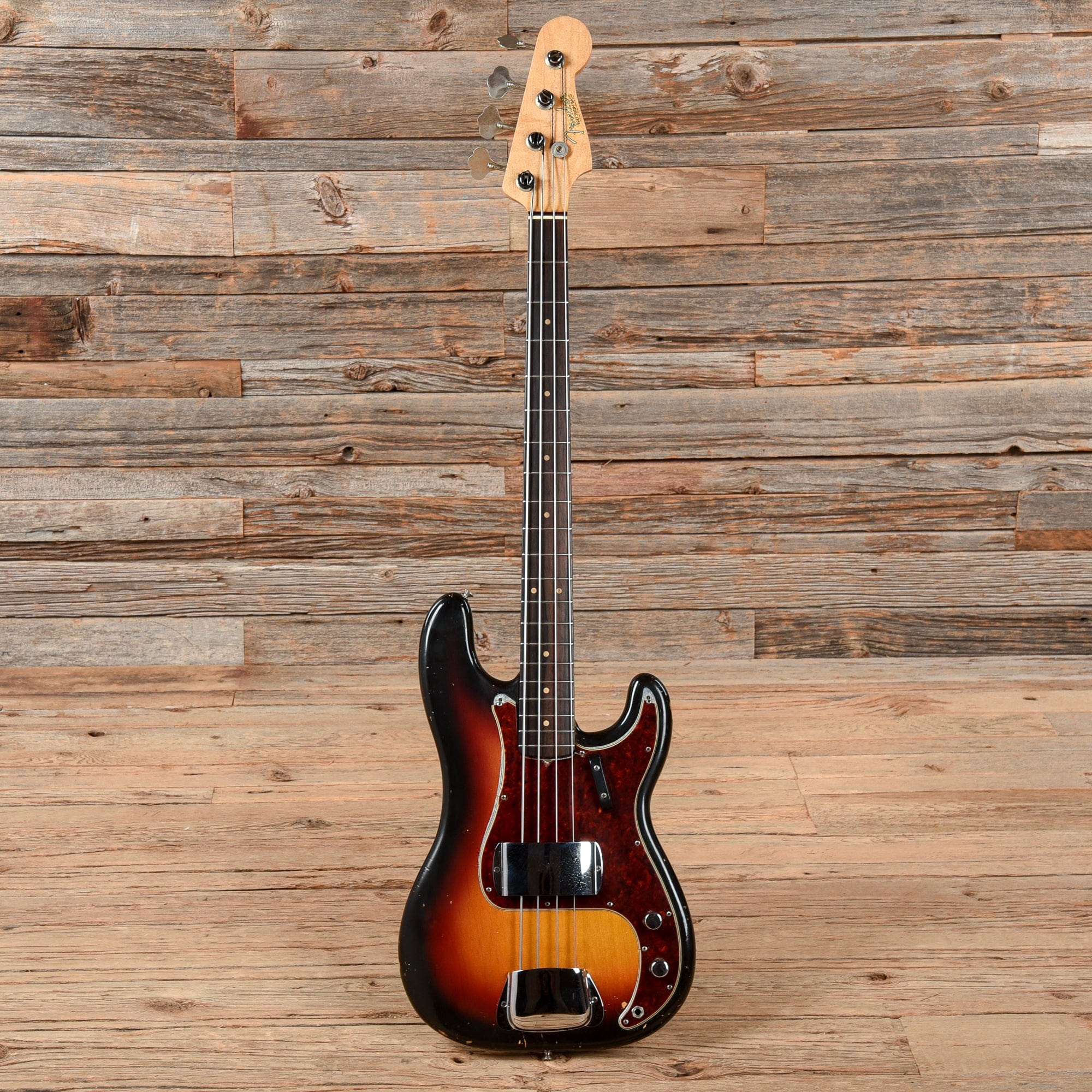 Fender Precision Bass Sunburst 1964 – Chicago Music Exchange