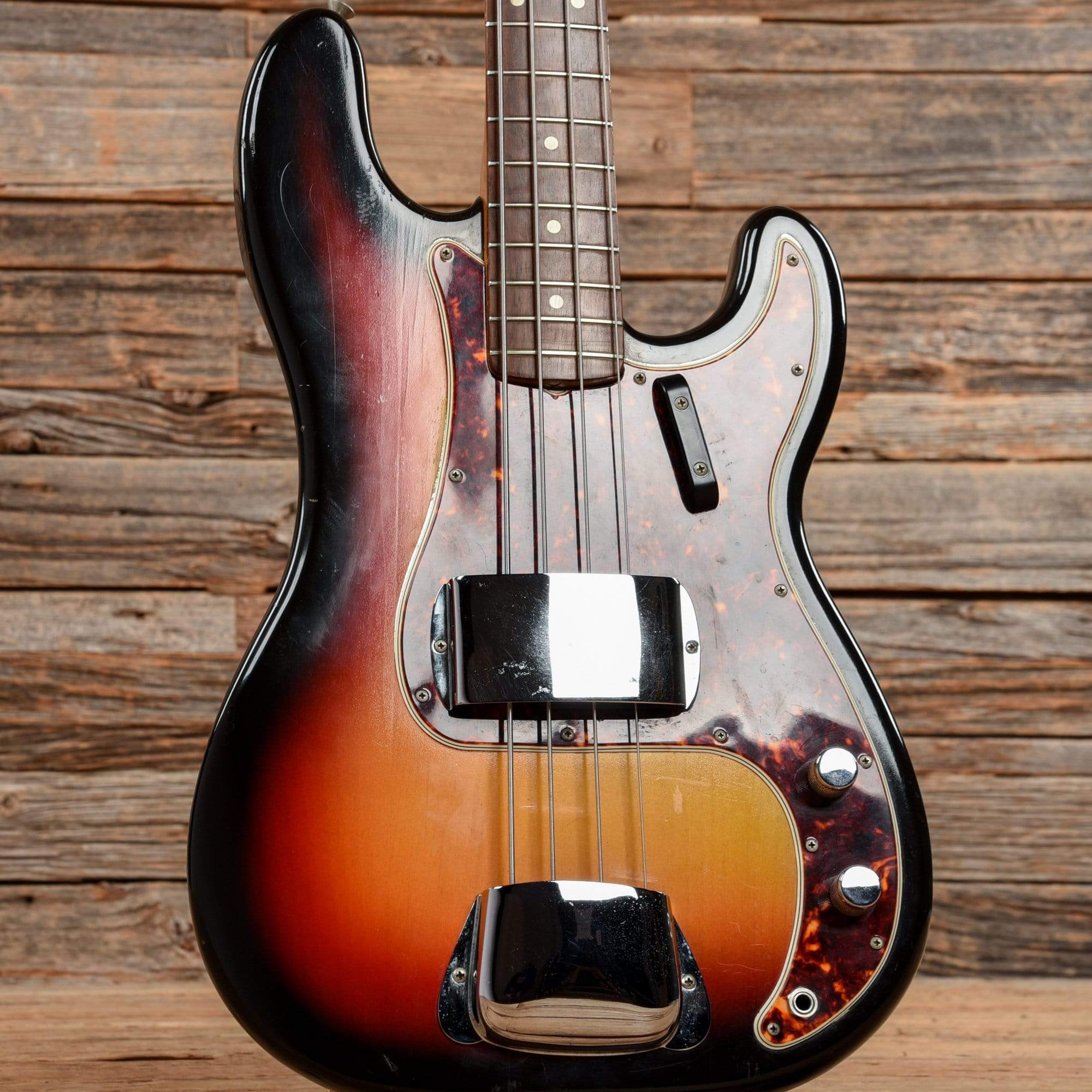 Fender Precision Bass Sunburst 1965 – Chicago Music Exchange