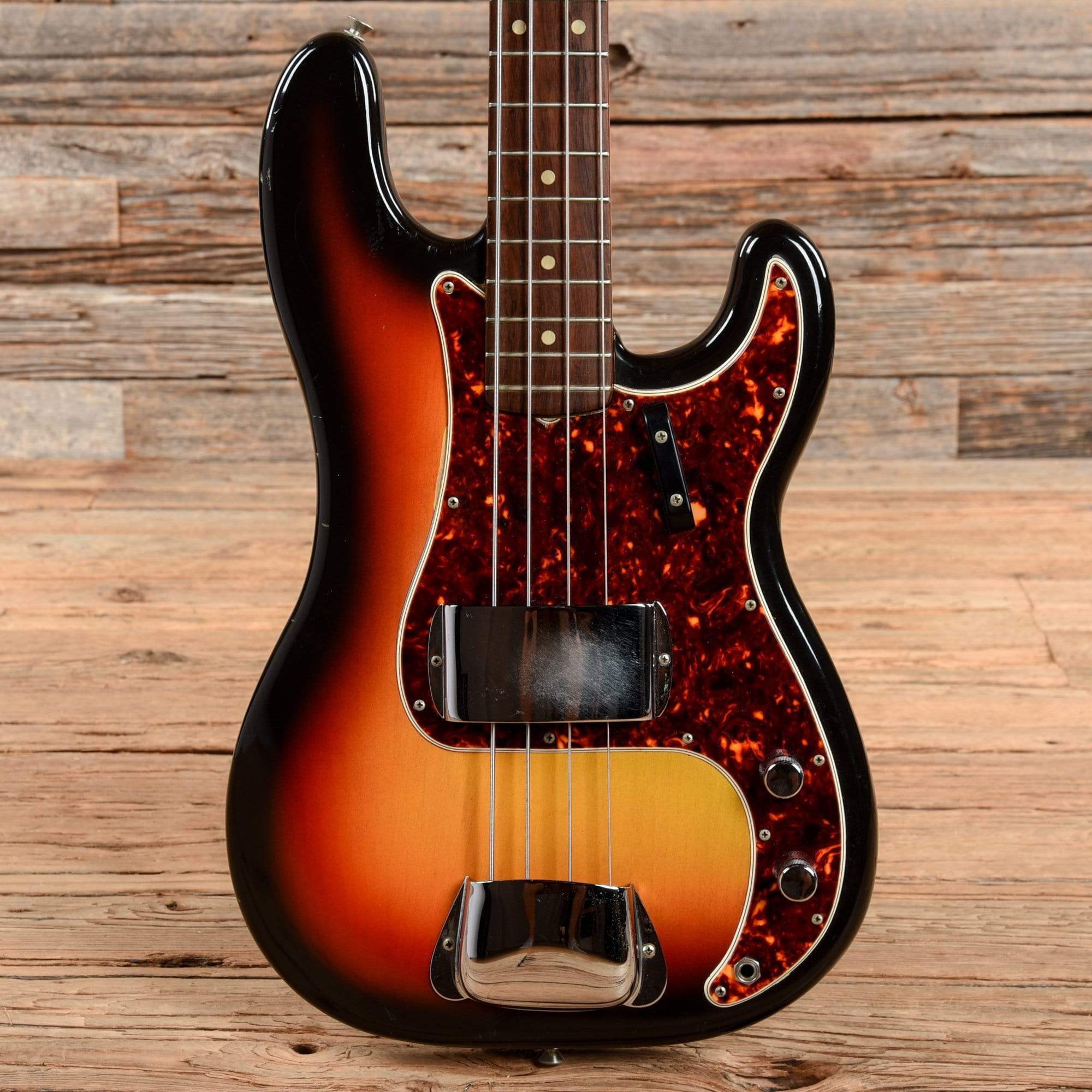 Fender Precision Bass Sunburst 1965 – Chicago Music Exchange