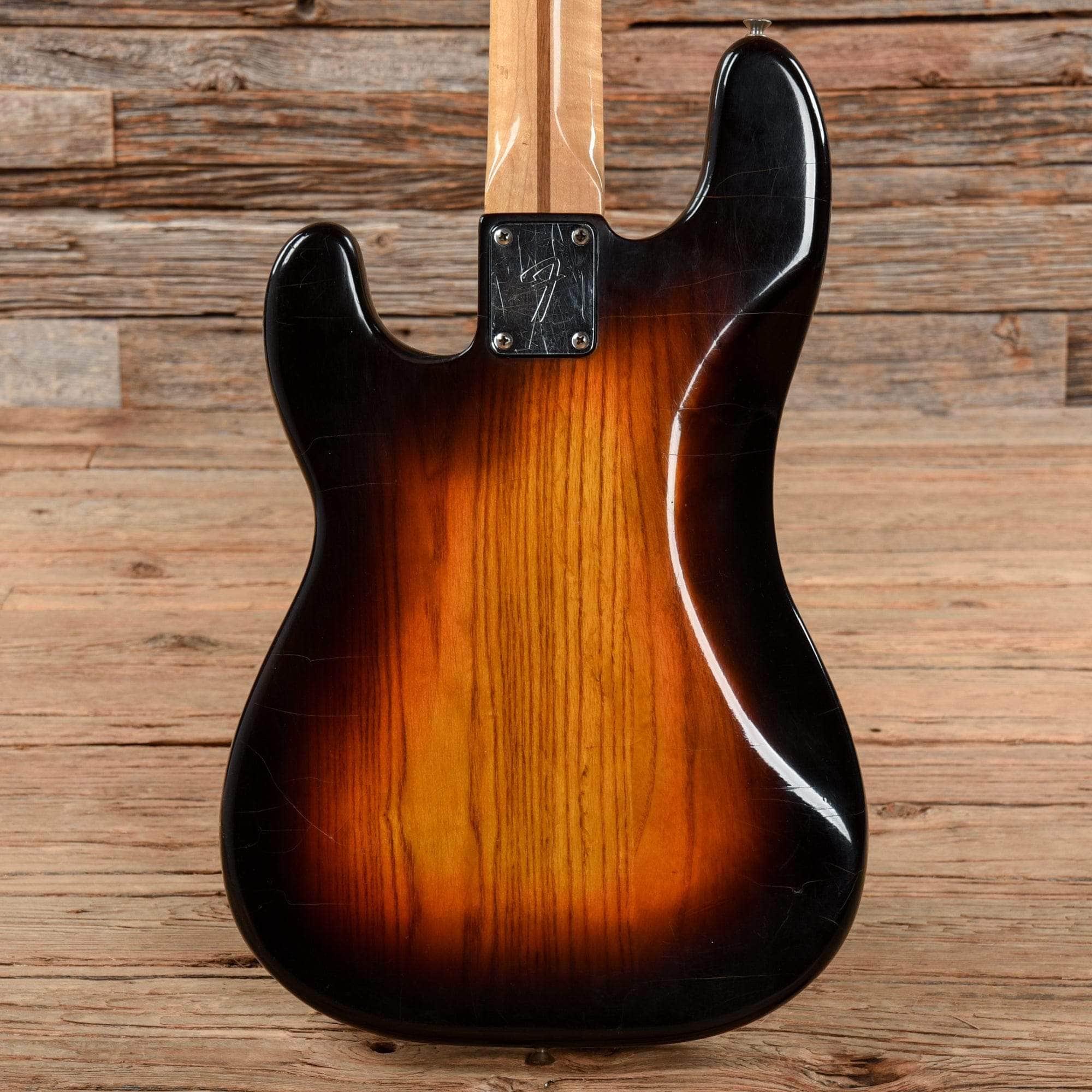 Fender Precision Bass Sunburst 1976 – Chicago Music Exchange