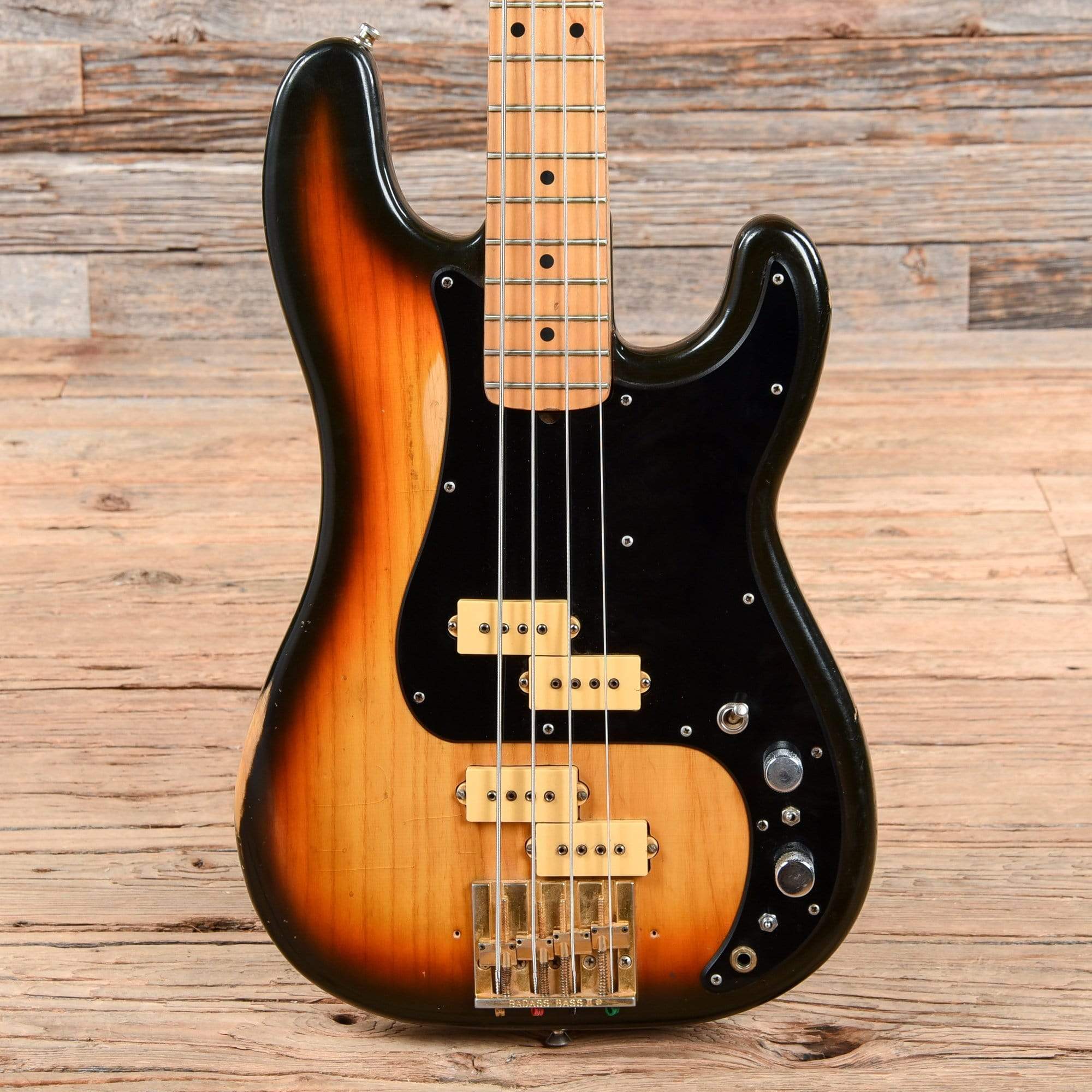 Fender Precision Bass Sunburst 1978 – Chicago Music Exchange