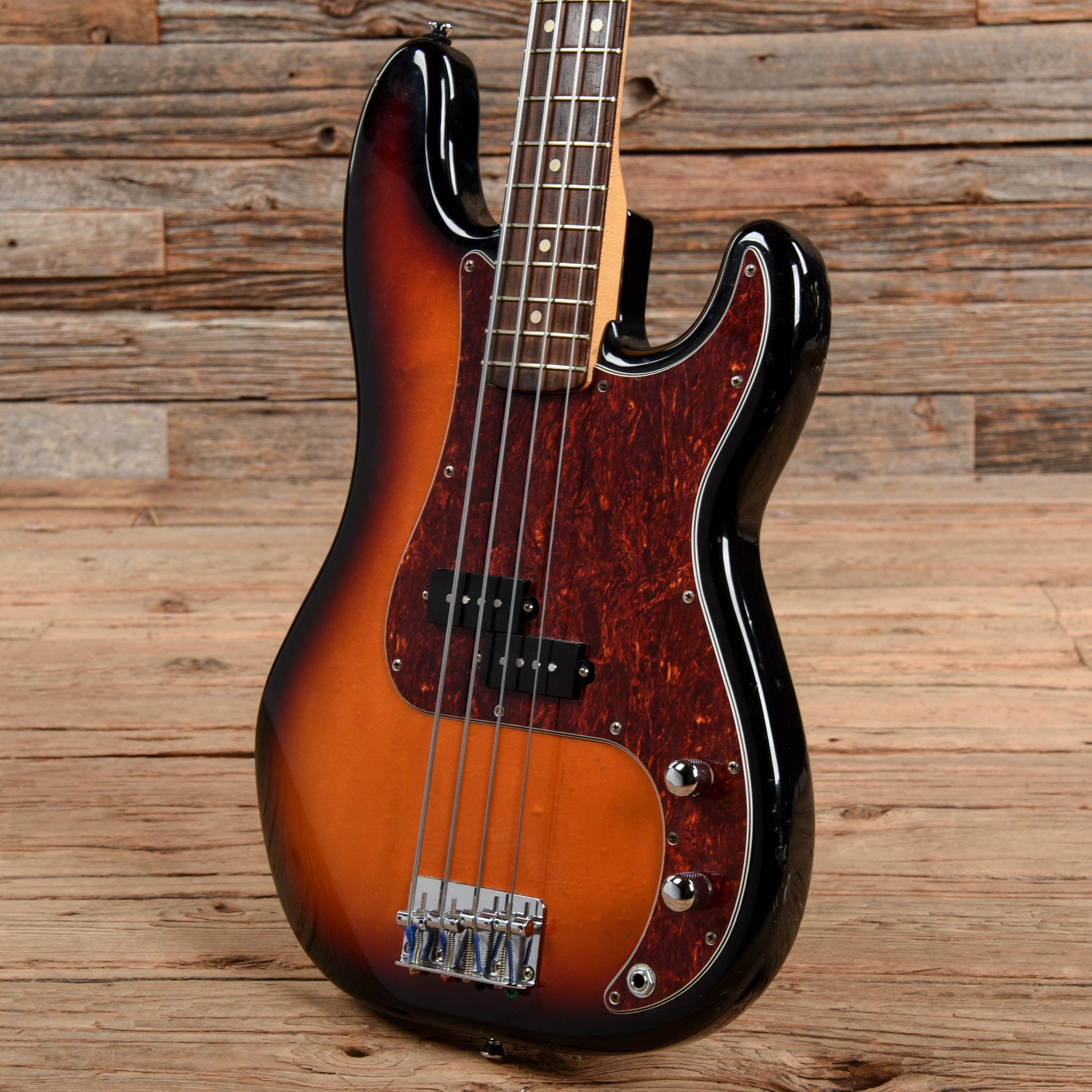 Fender Standard Precision Bass Sunburst 1994 – Chicago Music Exchange