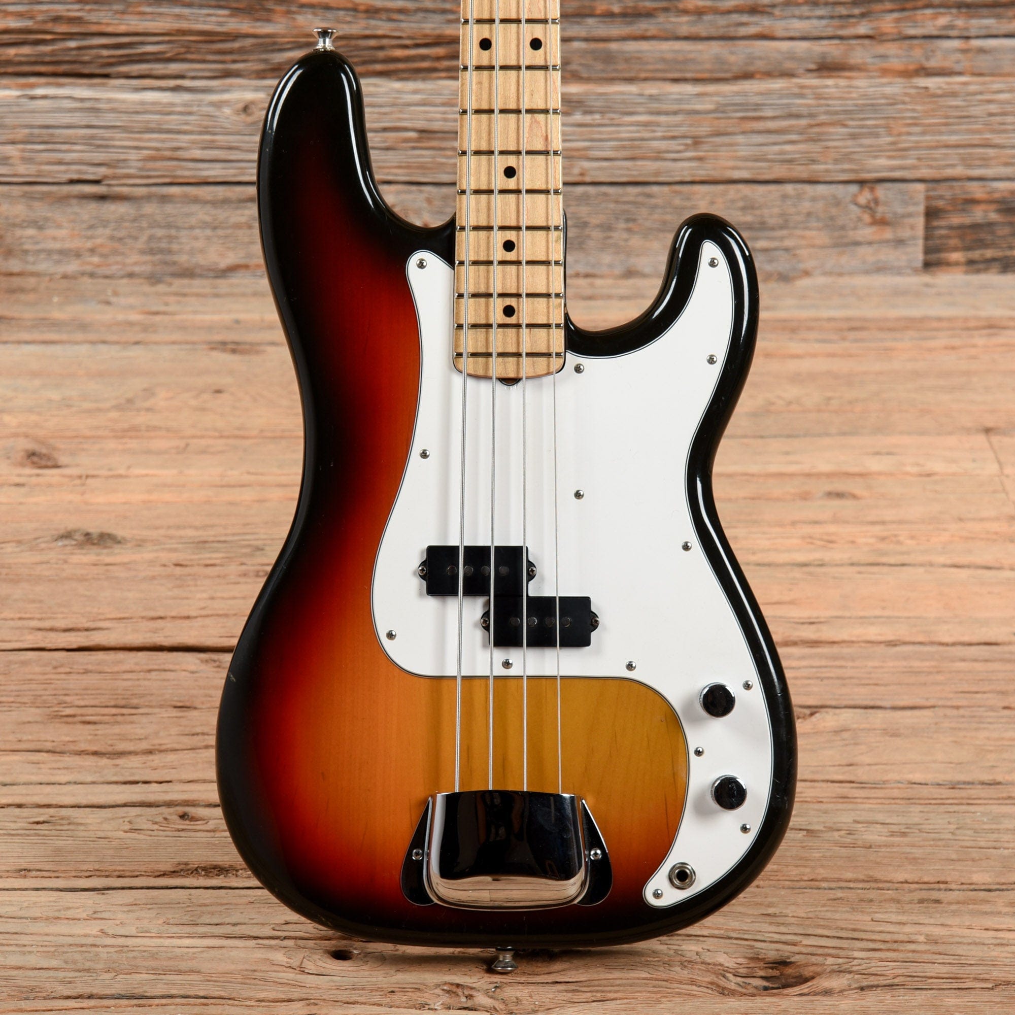 Fender Precision Bass Sunburst 1974 – Chicago Music Exchange