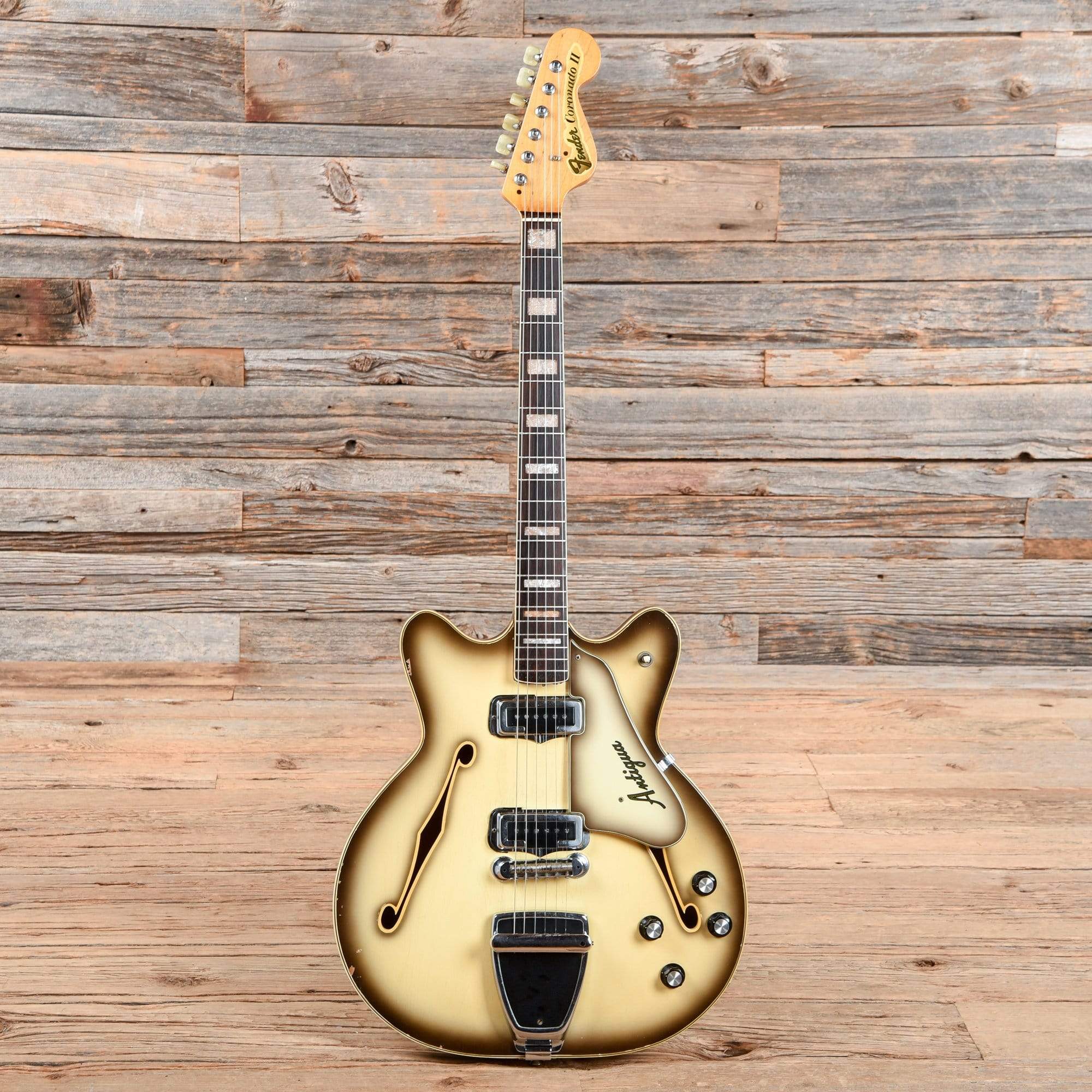 Fender Coronado II Antigua 1967 – Chicago Music Exchange