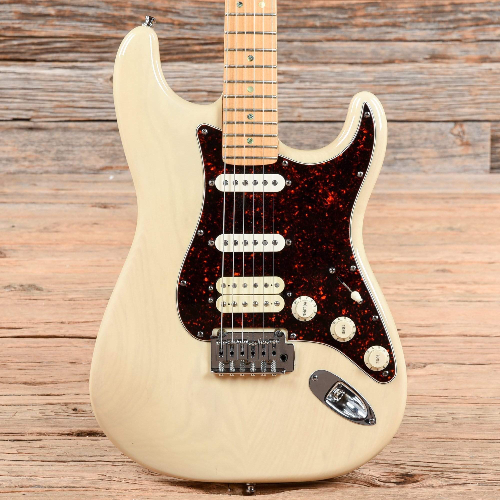 Fender American Deluxe Fat Stratocaster White Blonde 1999 – Chicago ...