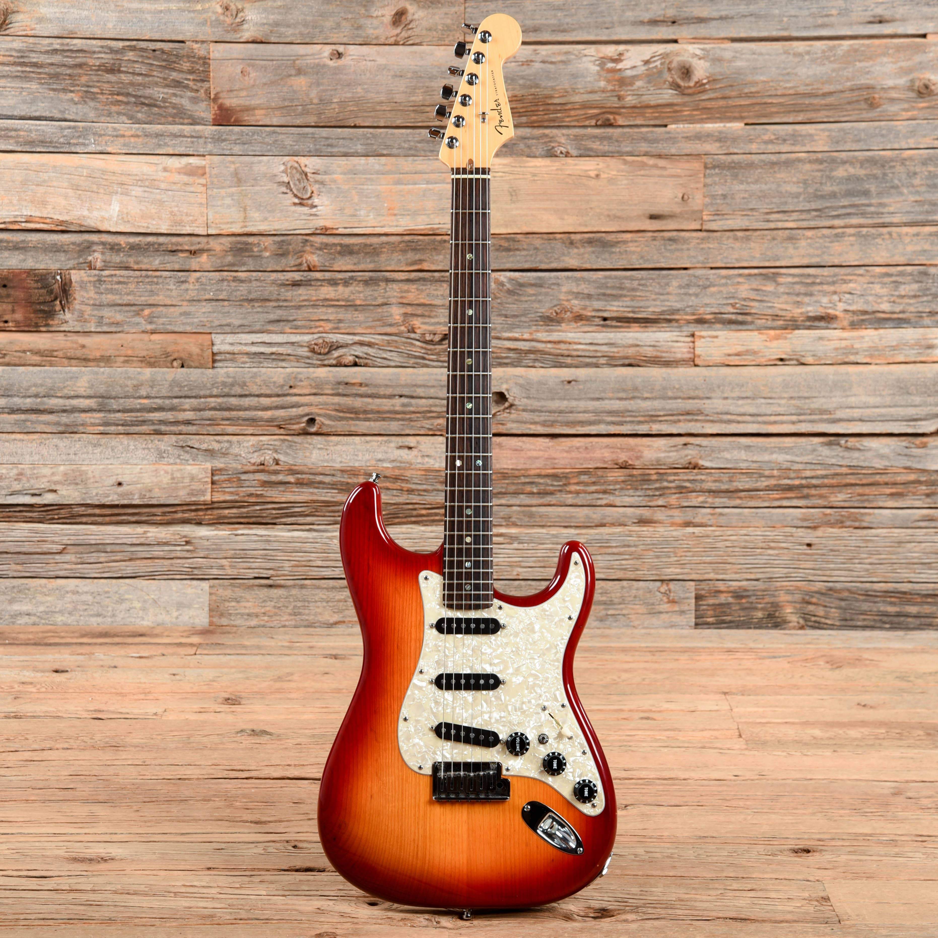 Fender American Deluxe Stratocaster Aged Cherry Burst 2004 – Chicago ...