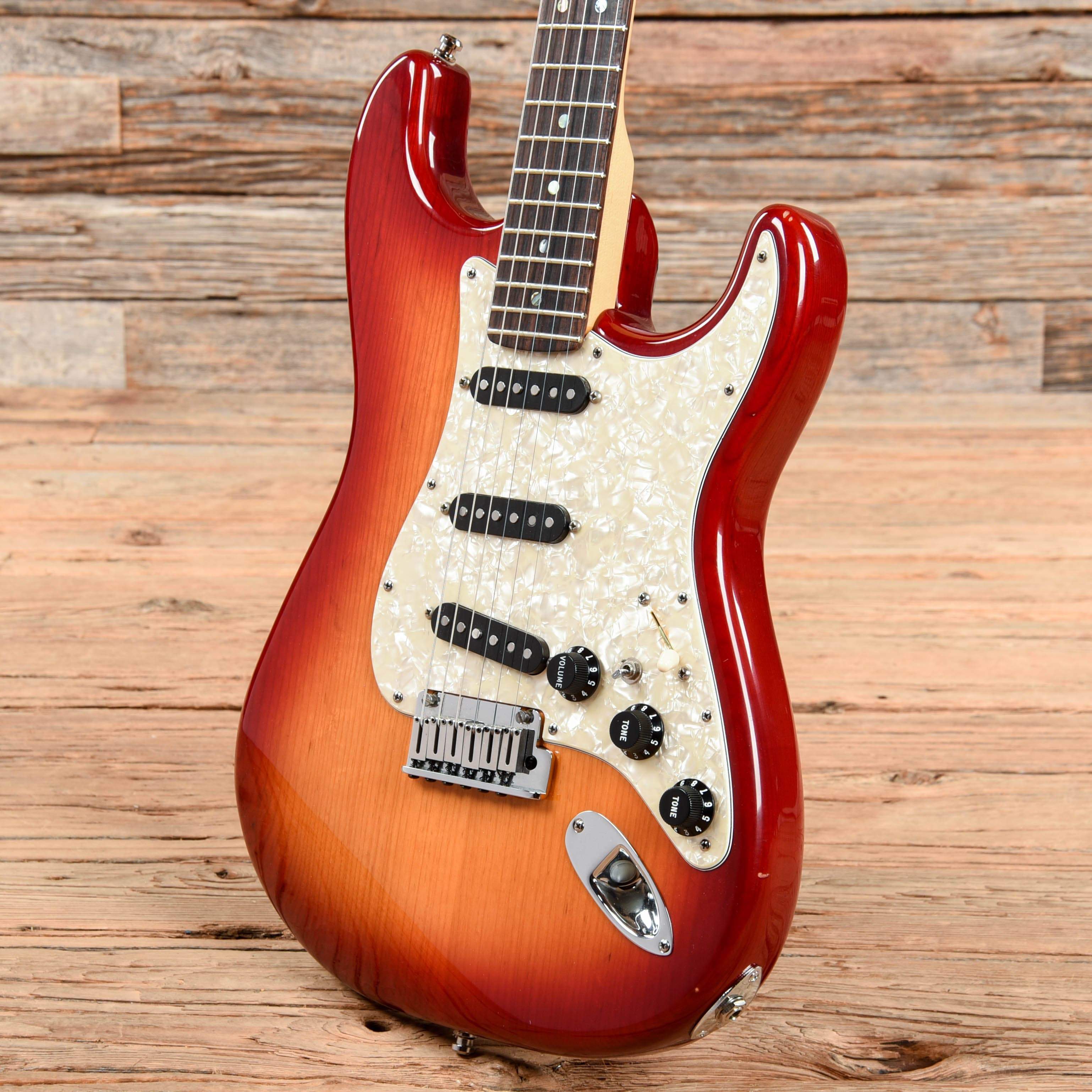 Fender American Deluxe Stratocaster Aged Cherry Burst 2004 – Chicago ...