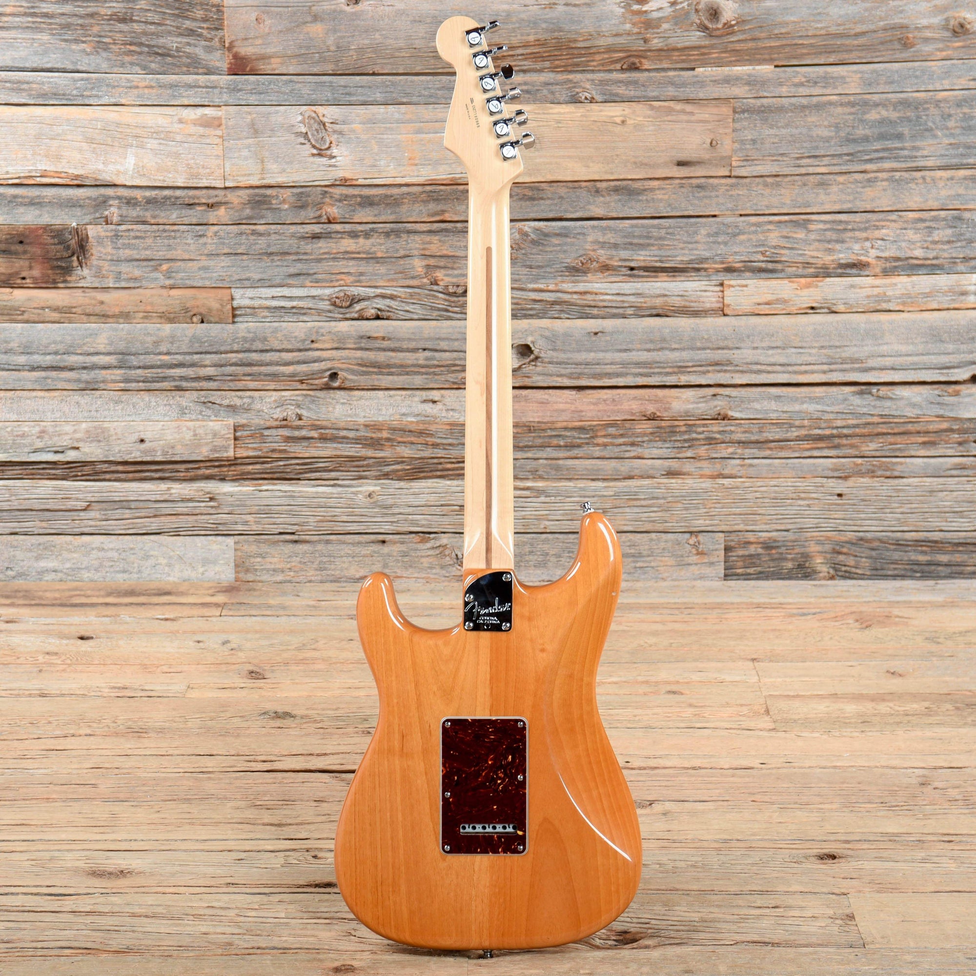 Fender American Deluxe Stratocaster Amber 2007 – Chicago Music Exchange