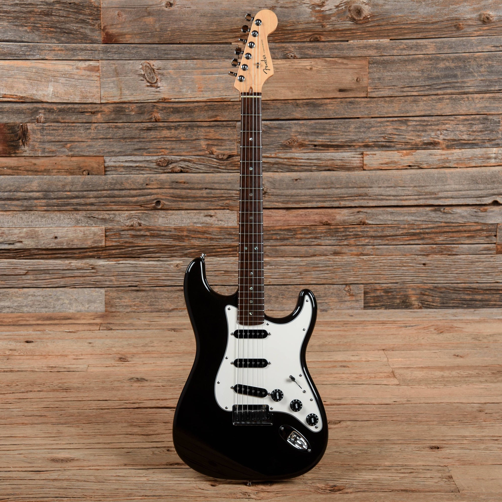 Fender American Deluxe Stratocaster Montego Black 2005 – Chicago Music ...