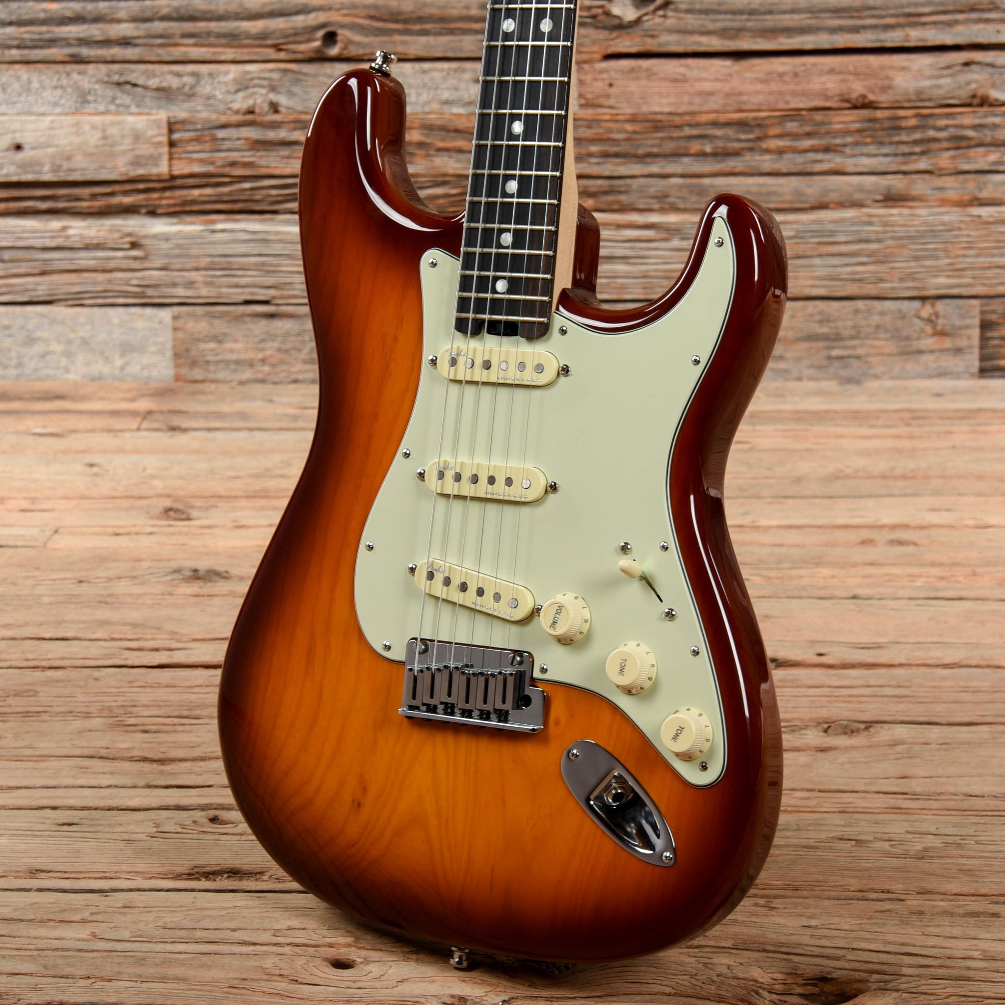Fender American Elite Stratocaster Cherry Sunburst 2019 – Chicago Music ...