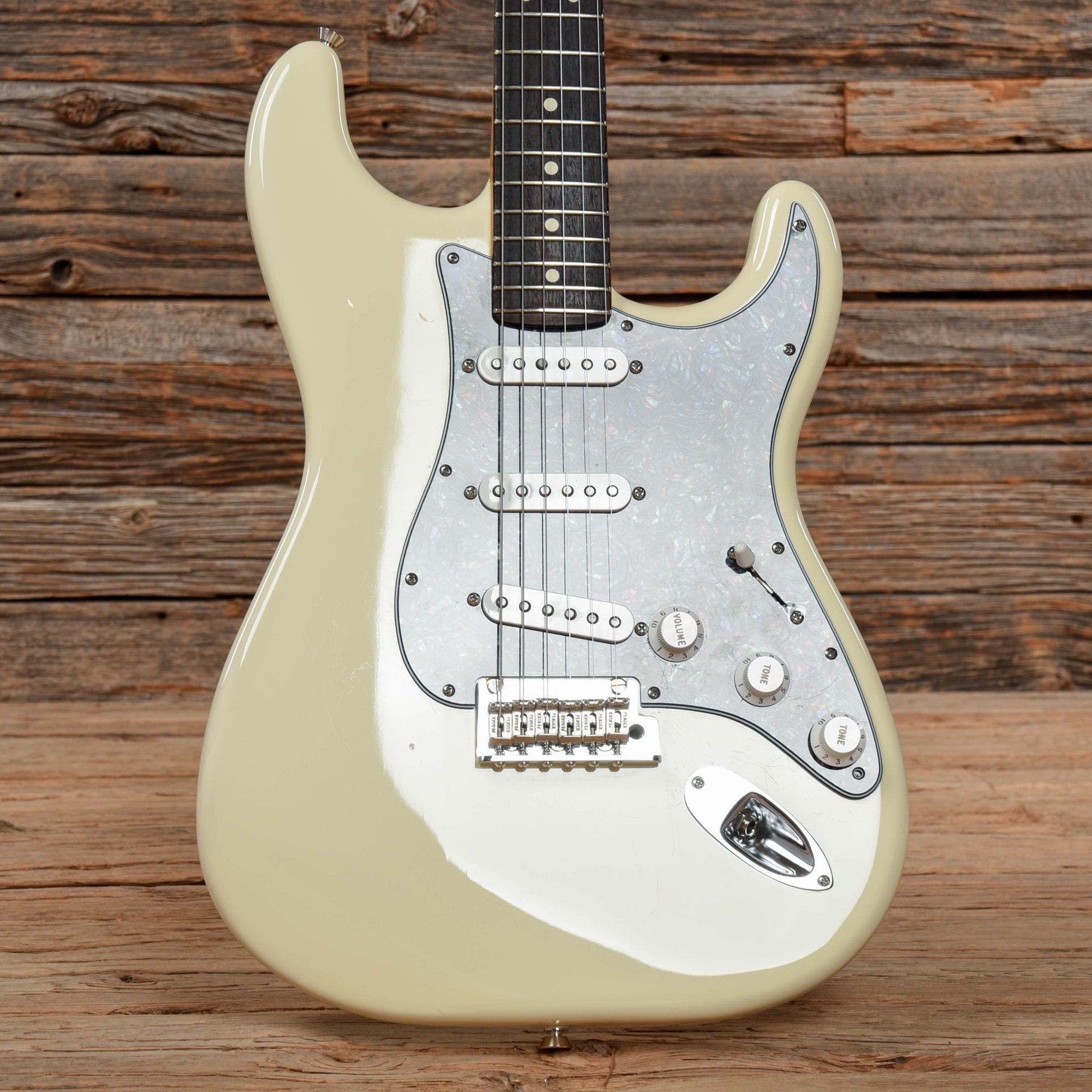 Fender American Pro II Stratocaster Olympic White 2021 – Chicago Music ...