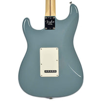 Fender American Pro Stratocaster MN Sonic Gray – Chicago Music Exchange