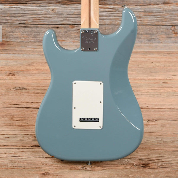 Fender American Pro Stratocaster Sonic Gray 2017 – Chicago Music Exchange