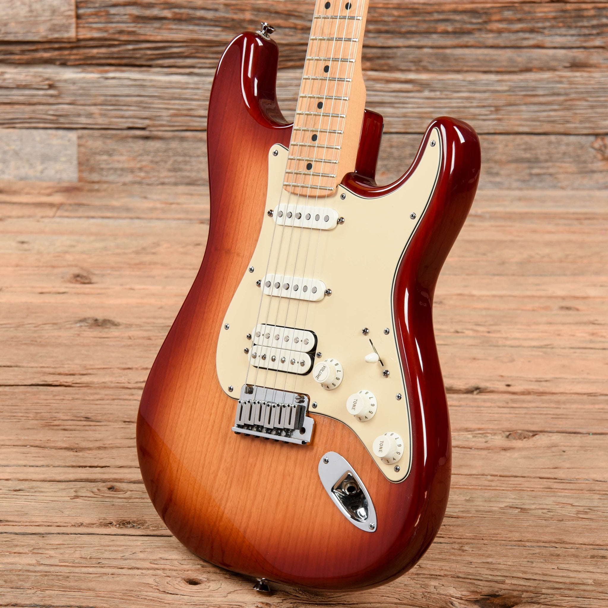 Fender American Series Stratocaster HSS Sienna Sunburst 2004 – Chicago ...