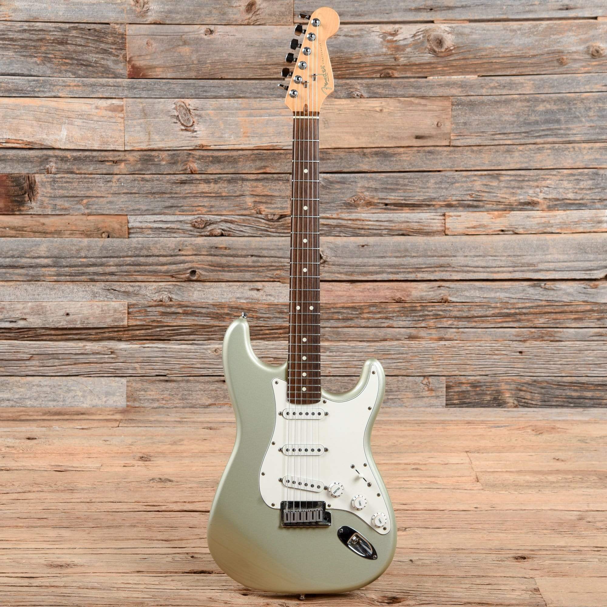 Fender American Standard Stratocaster Inca Silver 1999 – Chicago Music ...