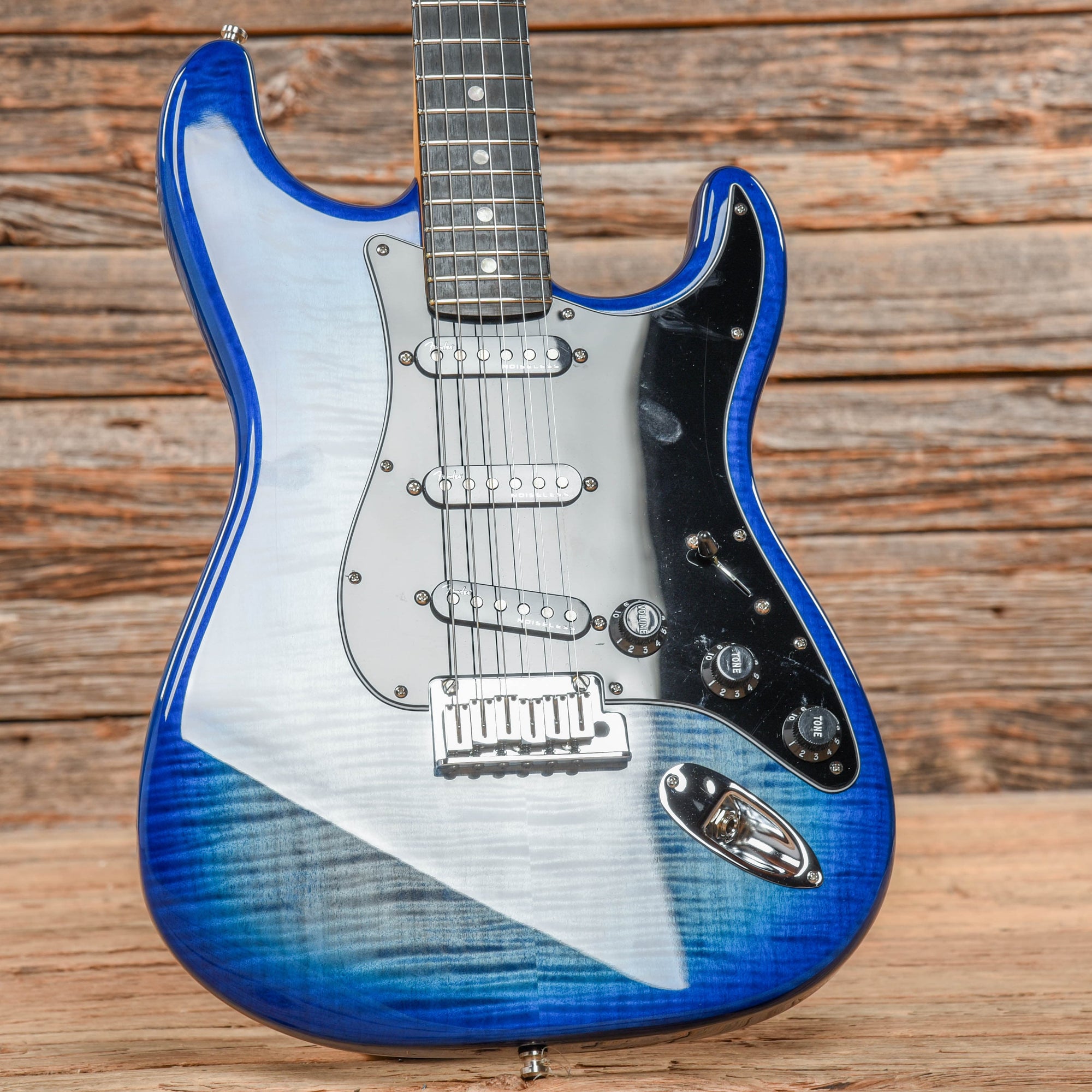 Fender American Ultra Stratocaster HSS w/Ebony Fretboard Denim Burst 2 ...