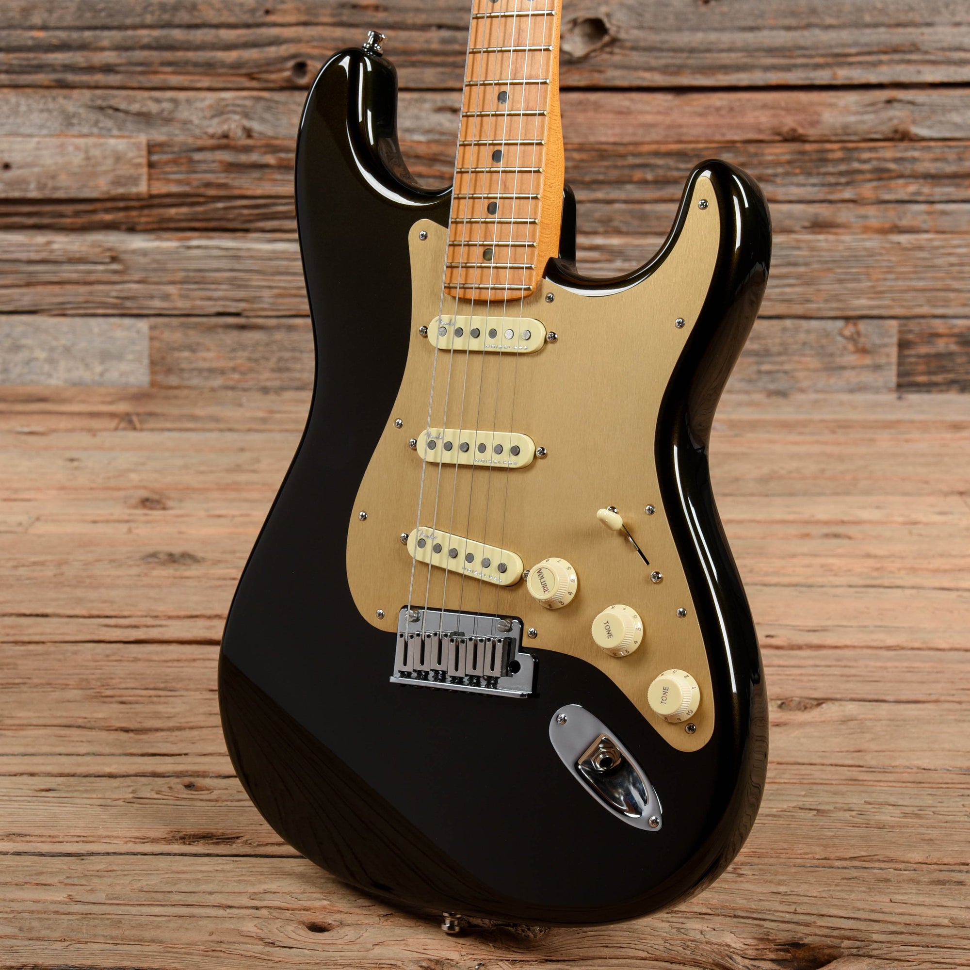 Fender American Ultra Stratocaster Texas Tea 2019 – Chicago Music Exchange