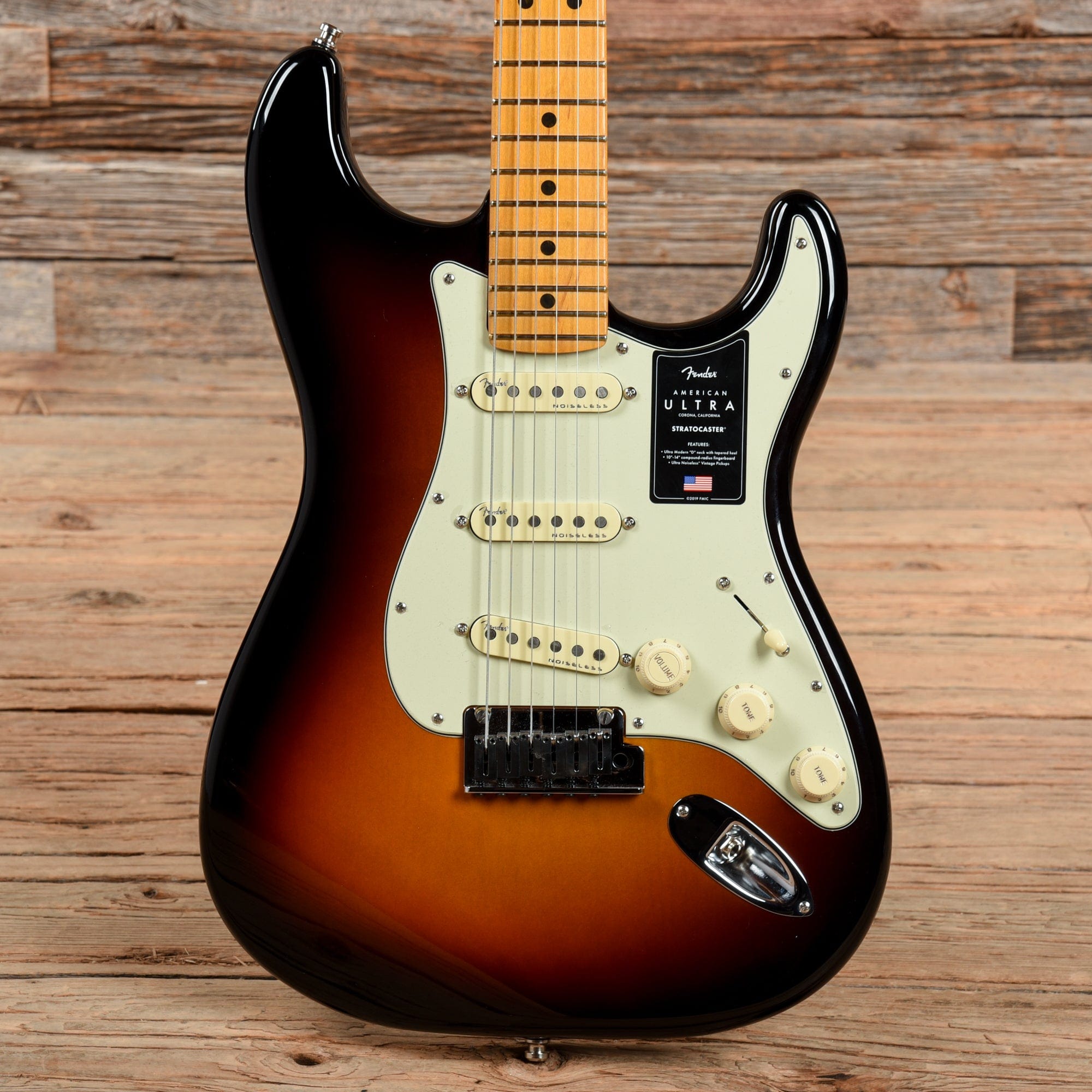 Fender American Ultra Stratocaster Ultraburst – Chicago Music Exchange