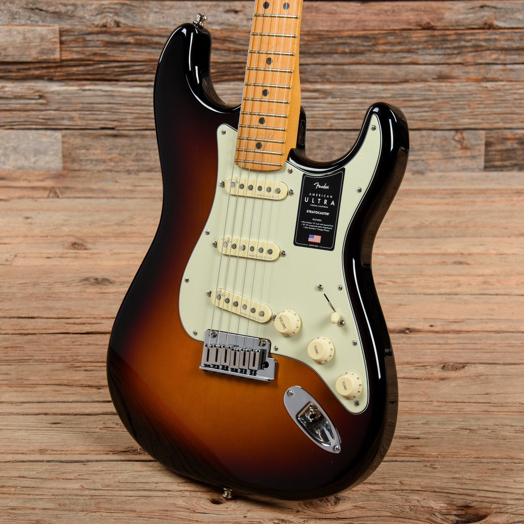 Fender American Ultra Stratocaster Ultraburst – Chicago Music Exchange