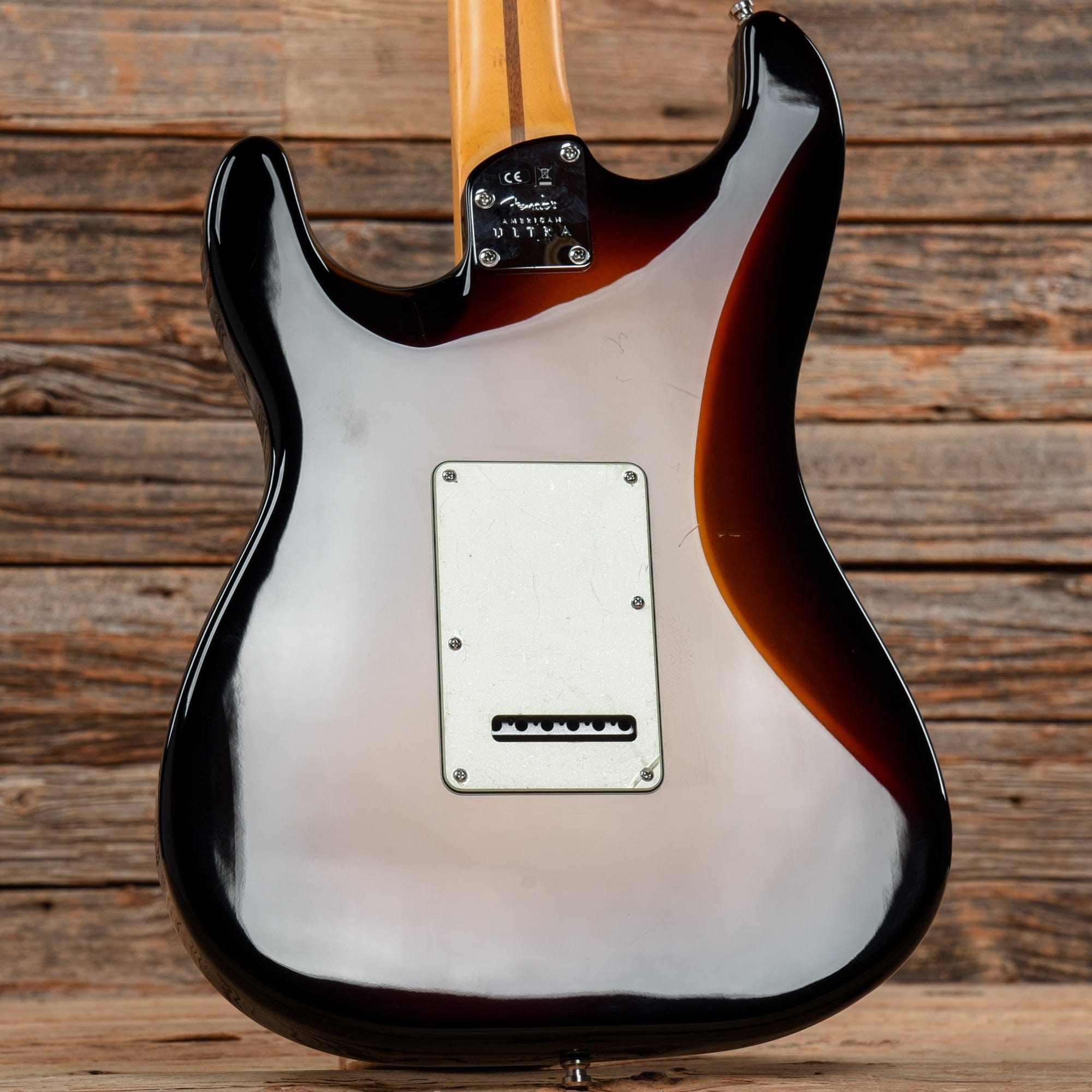 Fender American Ultra Stratocaster Ultraburst – Chicago Music Exchange