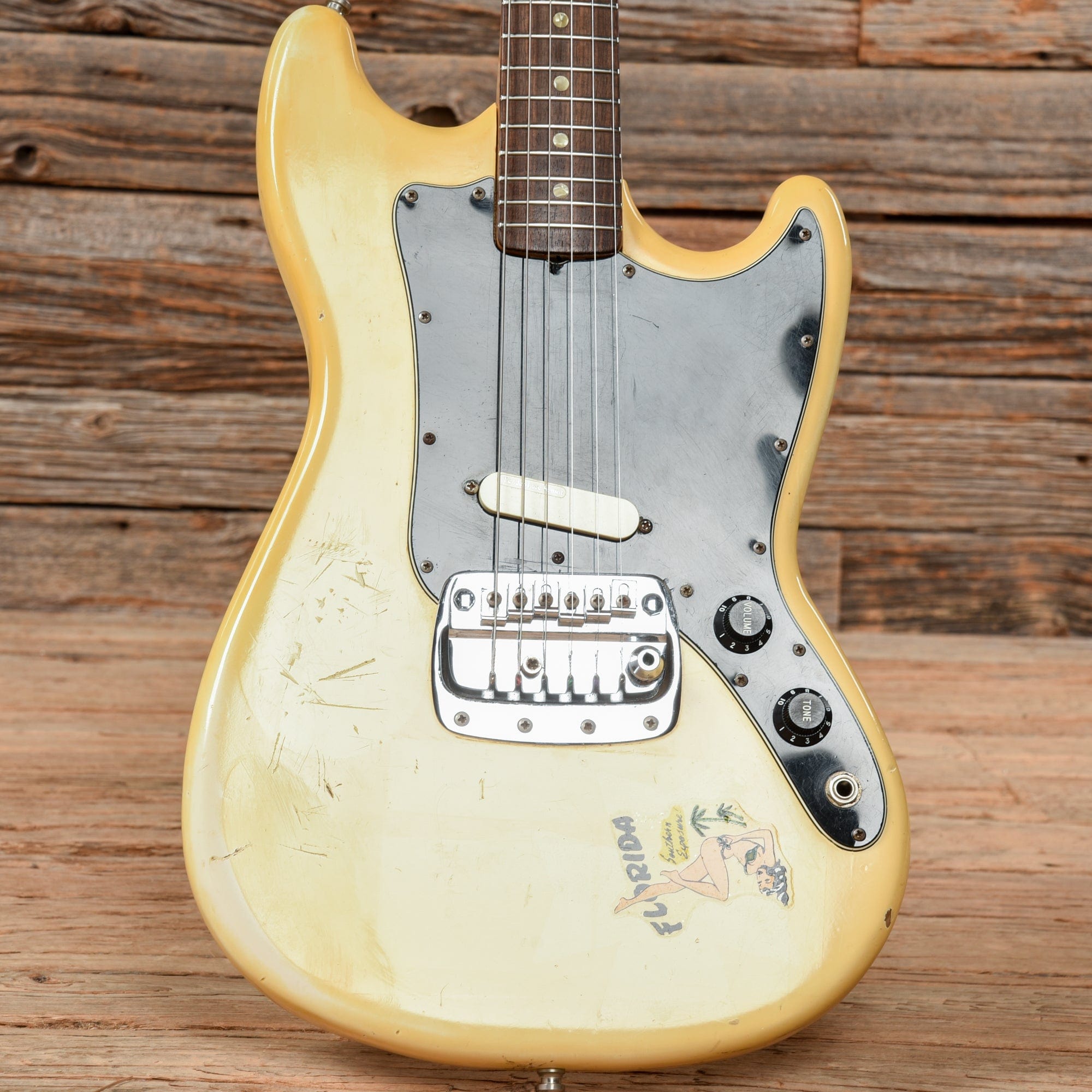Fender Bronco Olympic White 1978 – Chicago Music Exchange