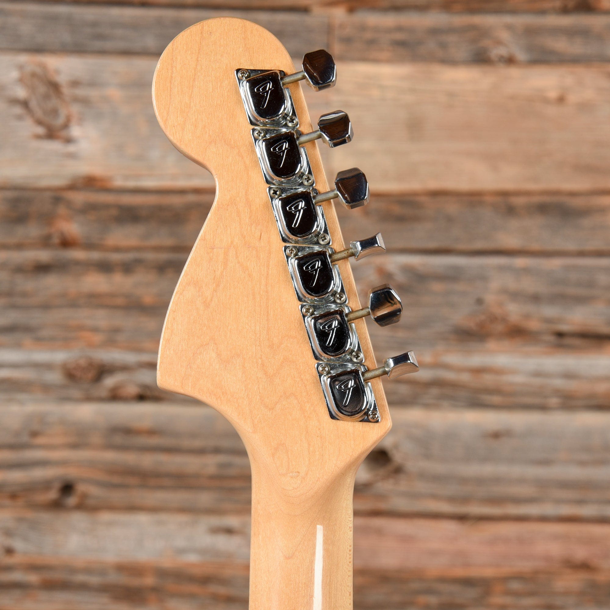 Fender Bronco White 1977 – Chicago Music Exchange