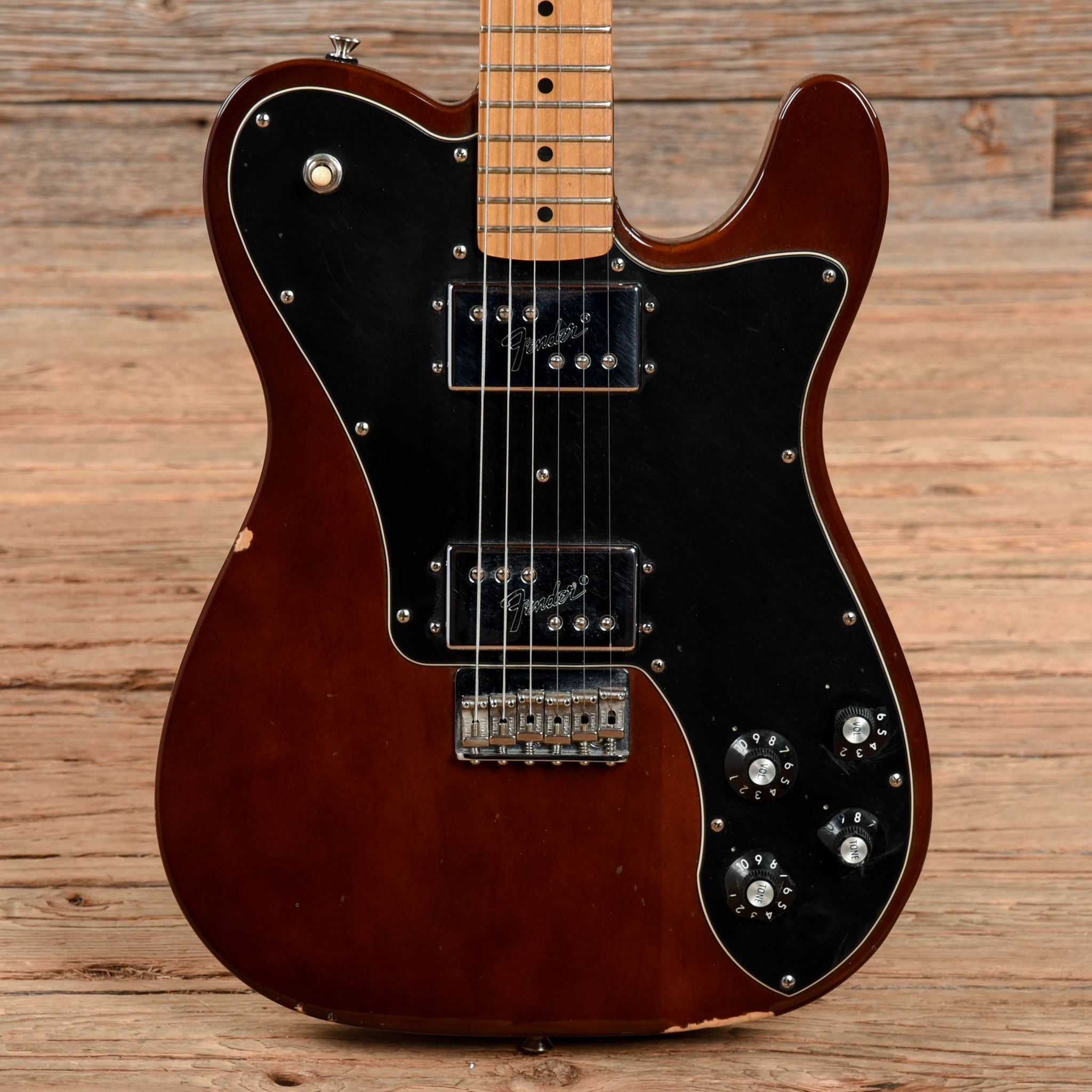 Fender Classic Series '72 Telecaster Deluxe Walnut 2004 – Chicago Music ...