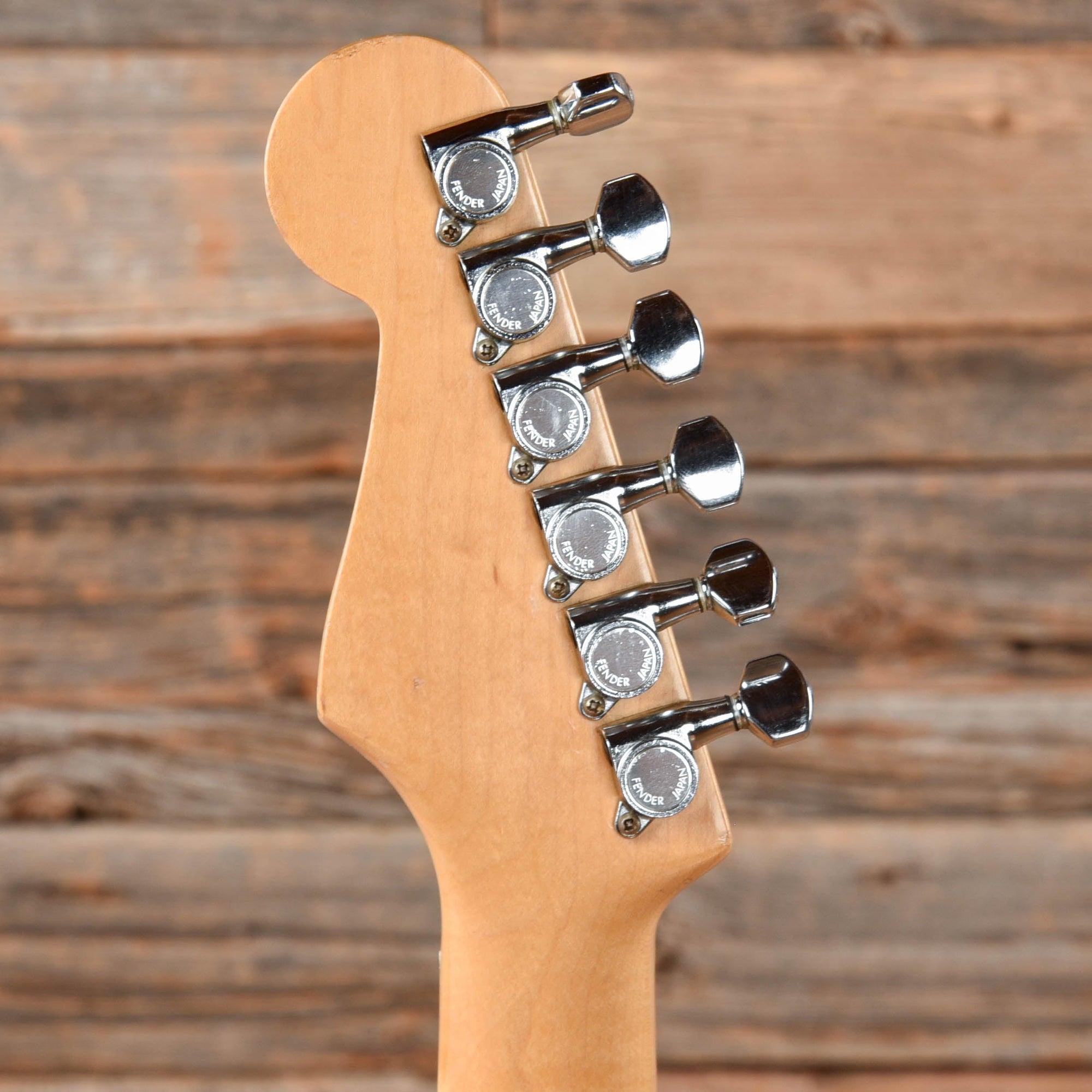 Fender Contemporary Strat Red 1985 – Chicago Music Exchange