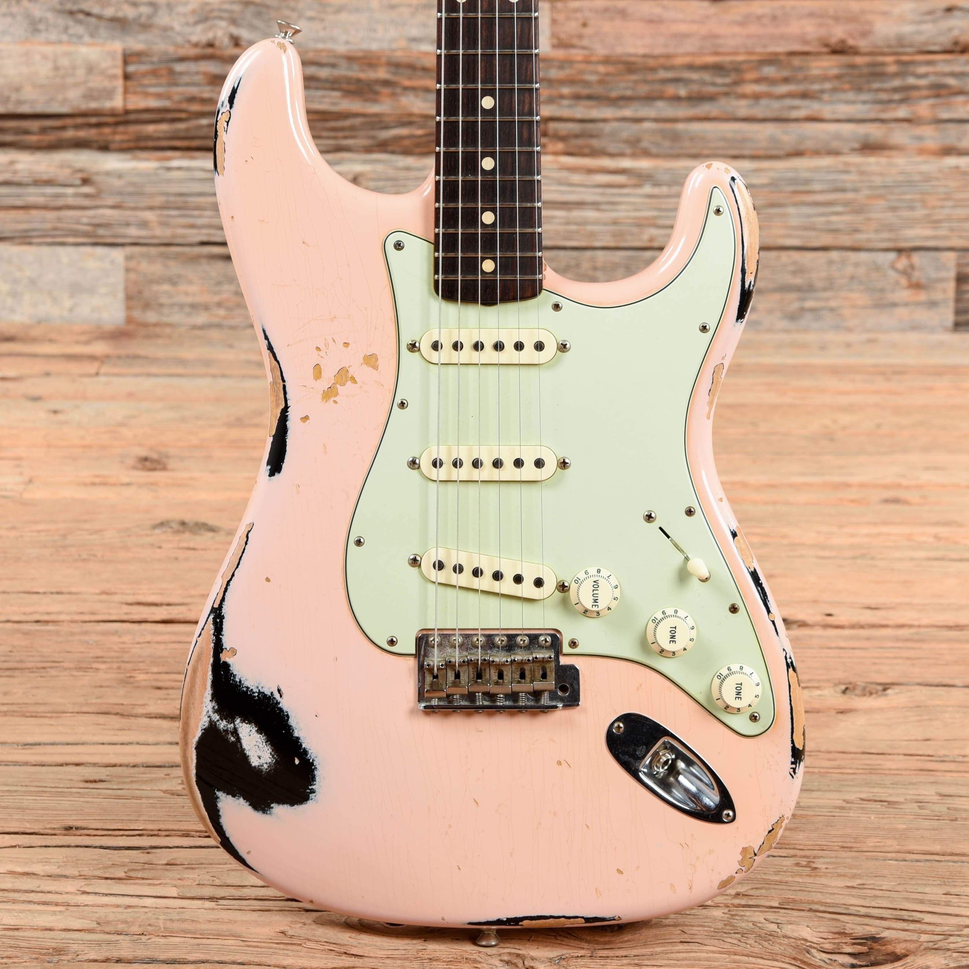Fender Custom Shop 1962 Stratocaster Heavy Relic Faded Shell Pink Over ...
